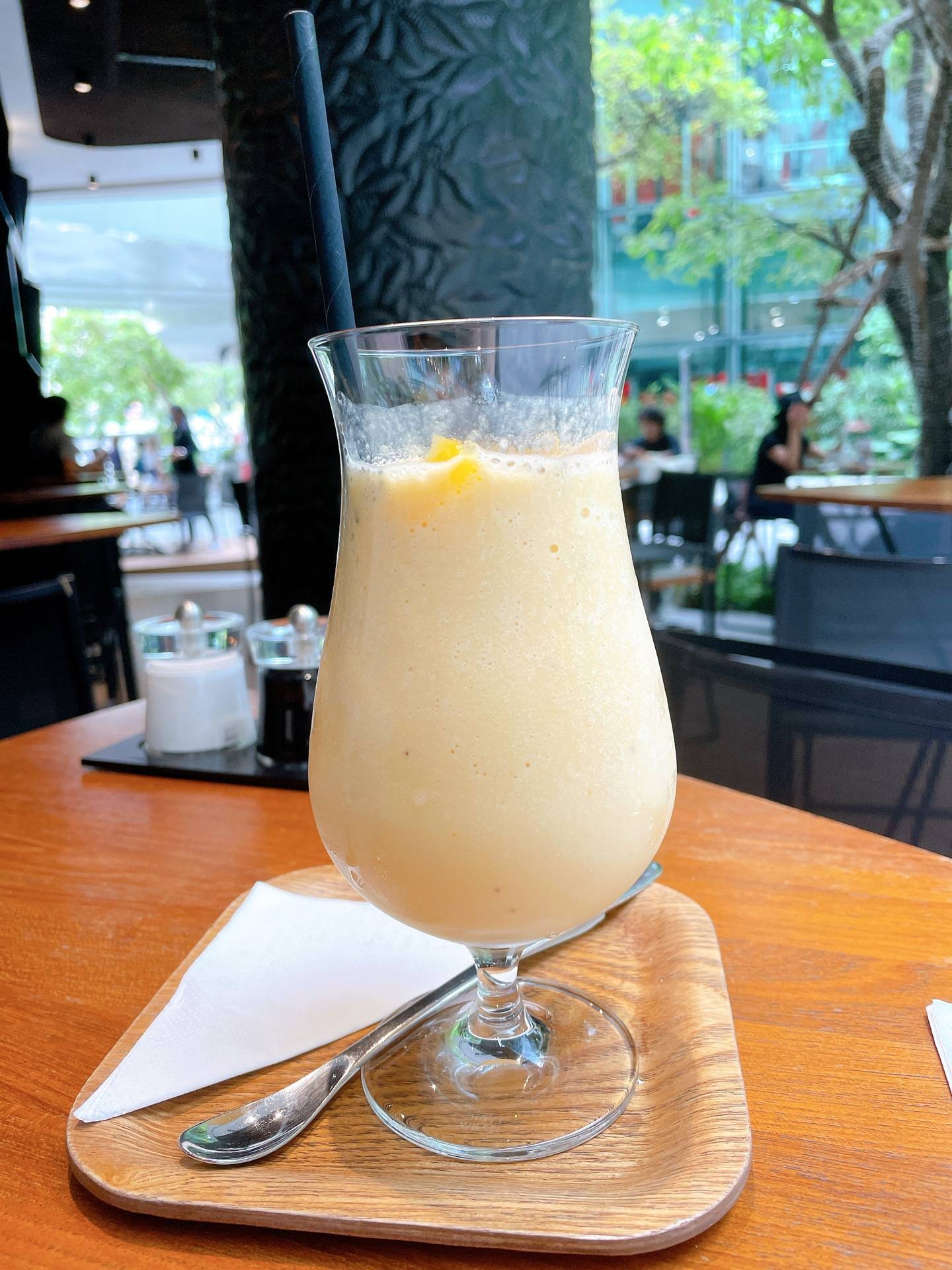 รีวิว D'ARK Emquartier - เหมาะกับการพบปะเพื่อน เก๋ๆ