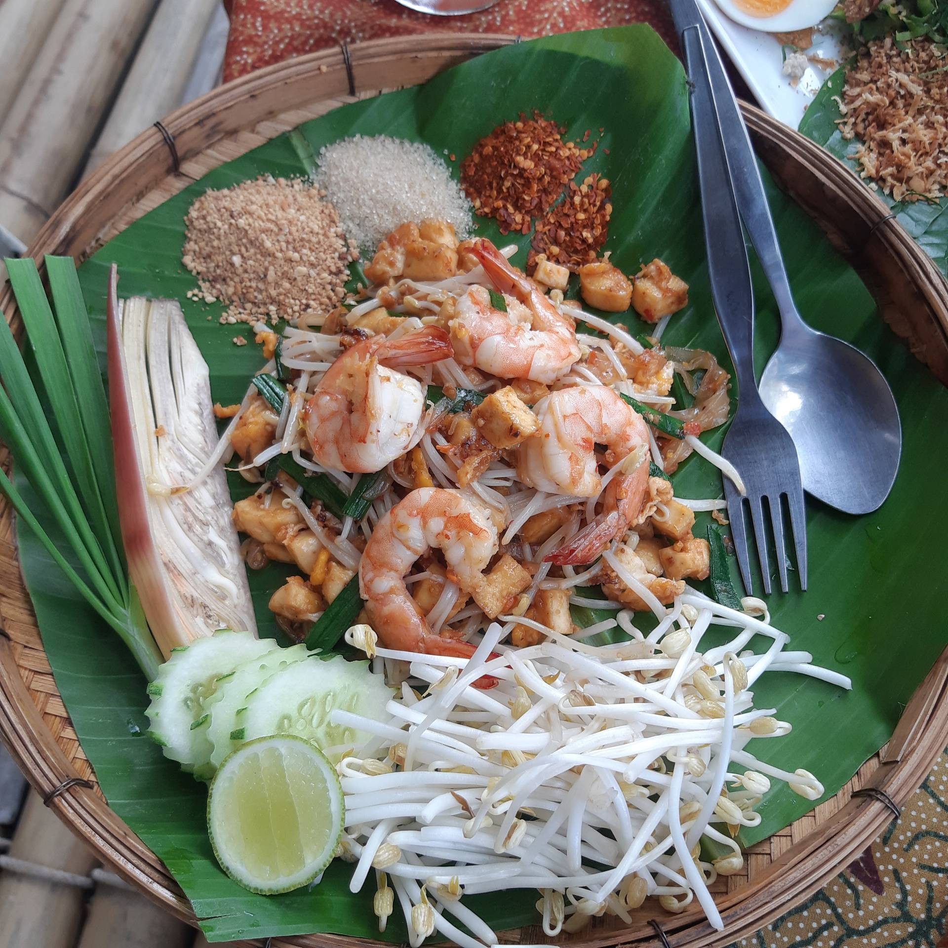 ผัดไทย ร้าน The Nature samui เกาะสมุย