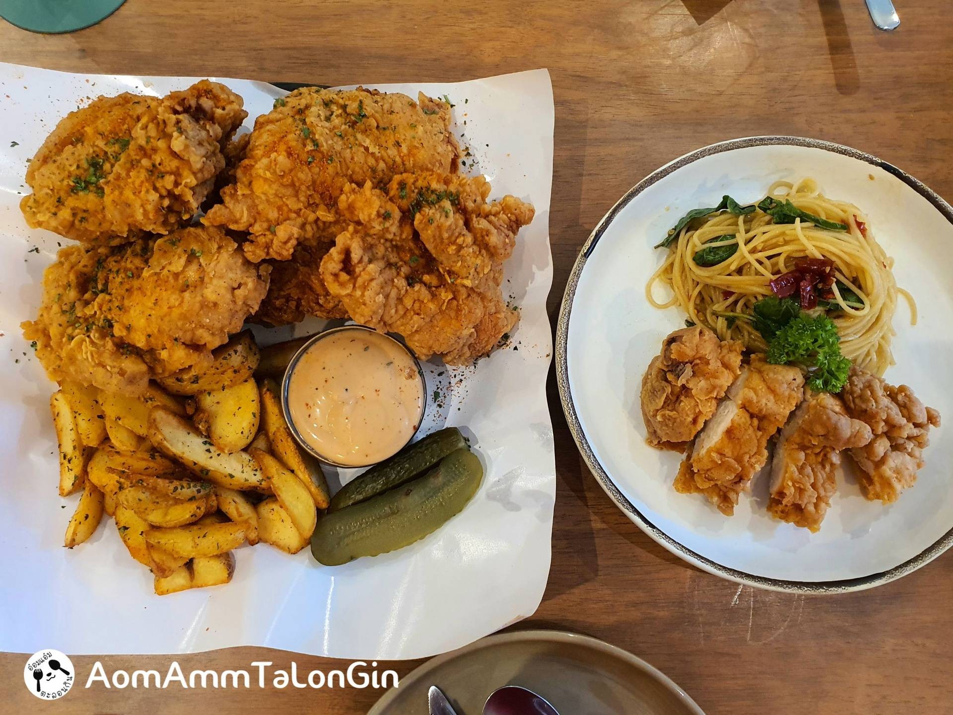 รีวิว Henryfry : fried chicken & housemade food. - มาลองเมนูสปาบ้าง ...