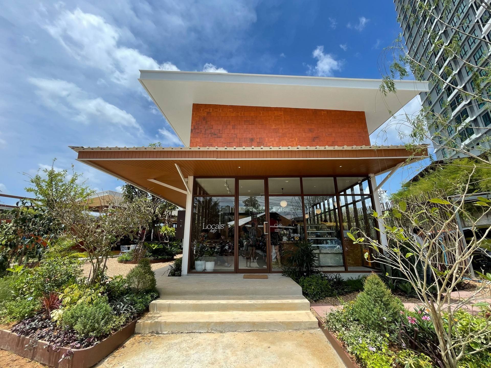 รีวิว Locals.hdy (Café&Restaurant) - - คาเฟ่เปิดใหม่ ร้านใหญ่ น่านั่ง