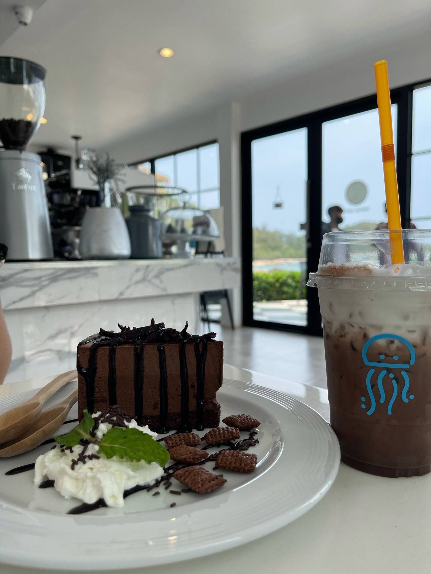 รีวิว Indigo Cafe - The drinks were super sweet, too much sugar in it ...