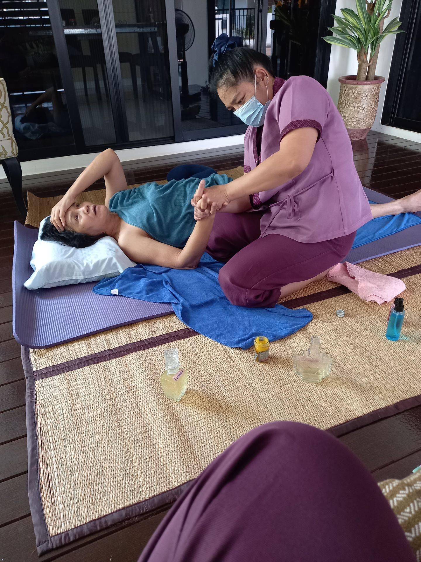 รีวิว หมอนวดบ้าน Home Masseuse ขอนแก่น - นวดสบายค่ะ แต่ถ้าแก้อาการจะเจ็บมากต้องทนเพราะอยากหายค่ะ