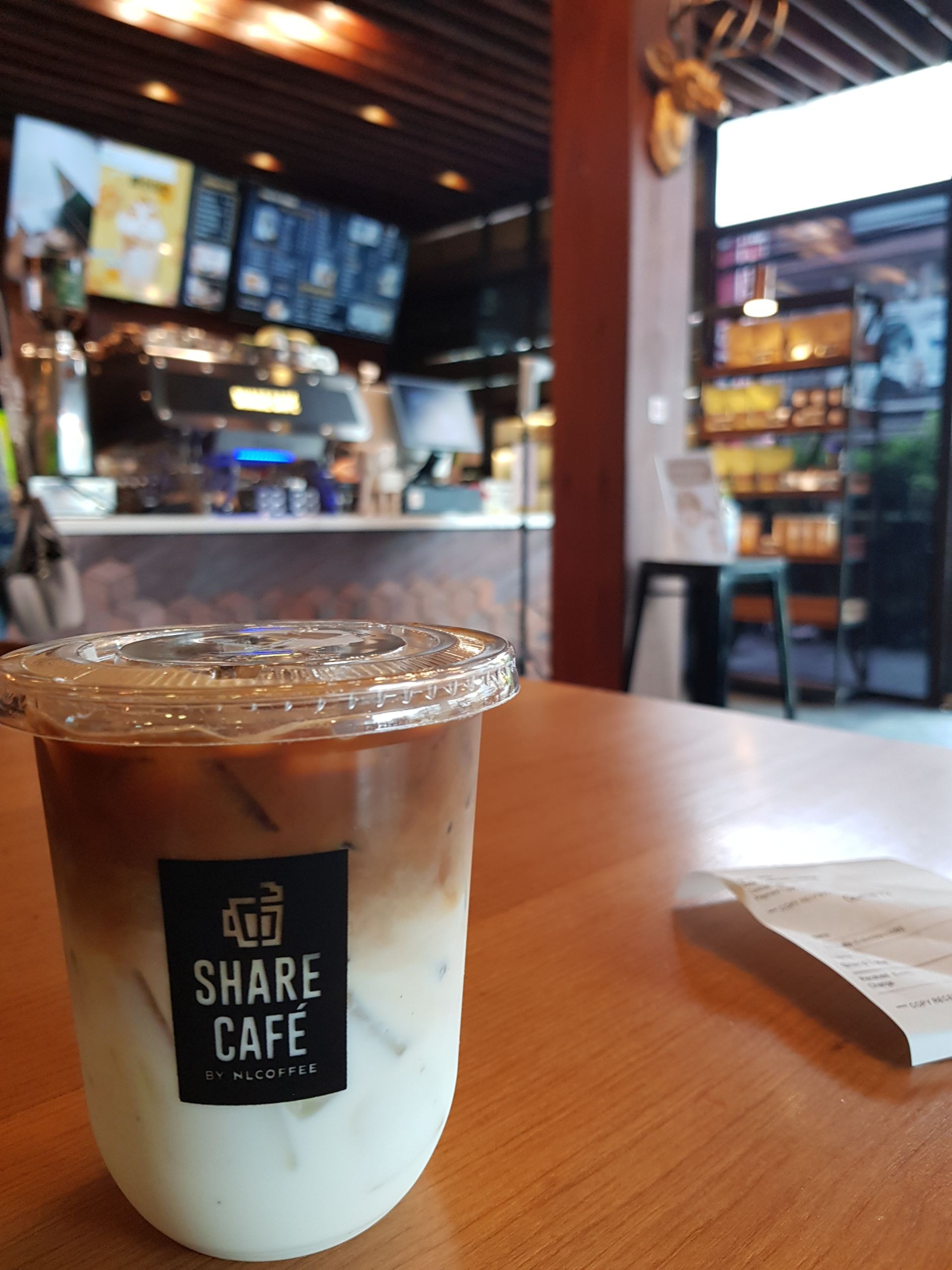 รีวิว Share Cafe By NLCOFFEE ติวานนท์ - ร้านกาแฟที่หลายหลายสายพันธุ์