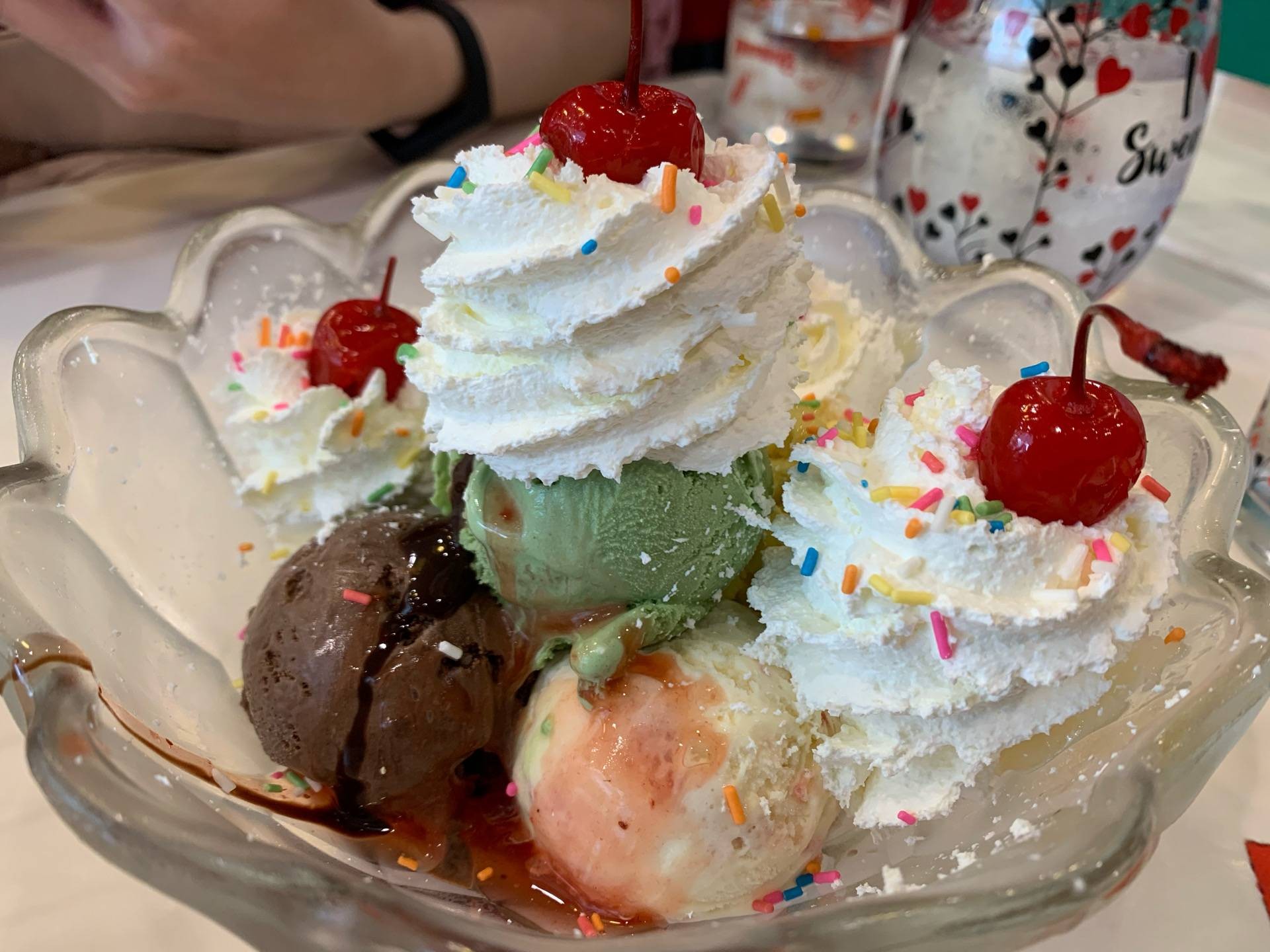 รีวิว Swensen's ROBINSON BANGRAK - Topless5 ราคาพิเศษ