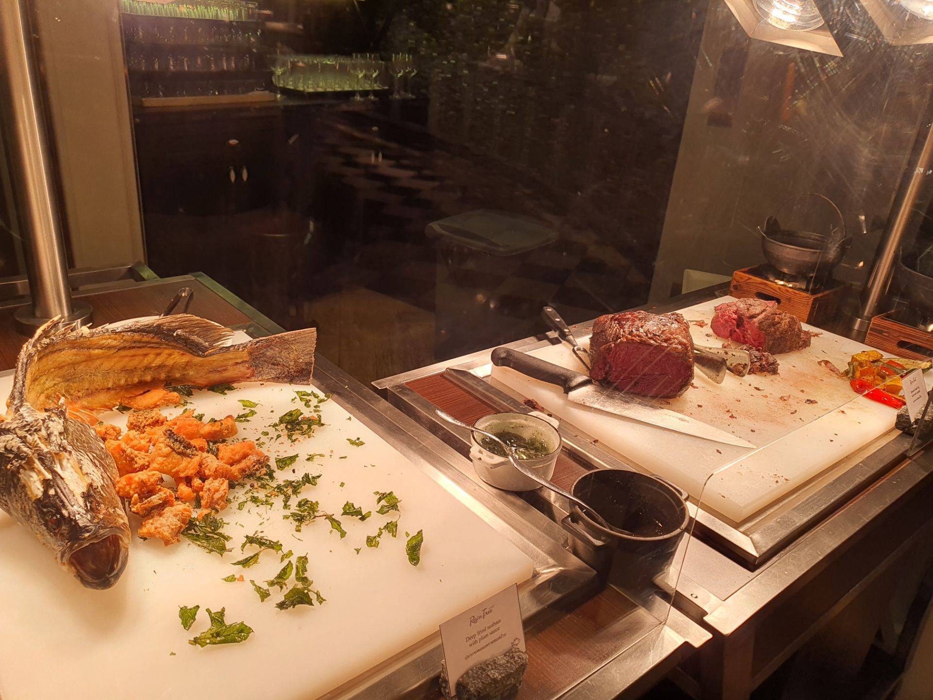 มุม Steak • เนื้อดี แกะดี ร้าน Rain Tree Cafe The Athenee Hotel ...