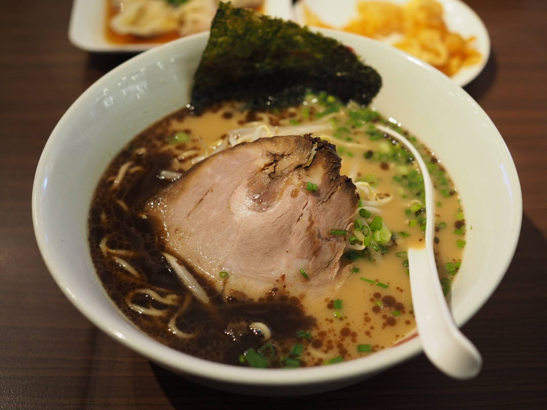 รีวิว NANTSUTTEI RAMEN สยามพารากอน - Kuro Nantsu อร่อย ซุปกลมกล่อม หอม ...