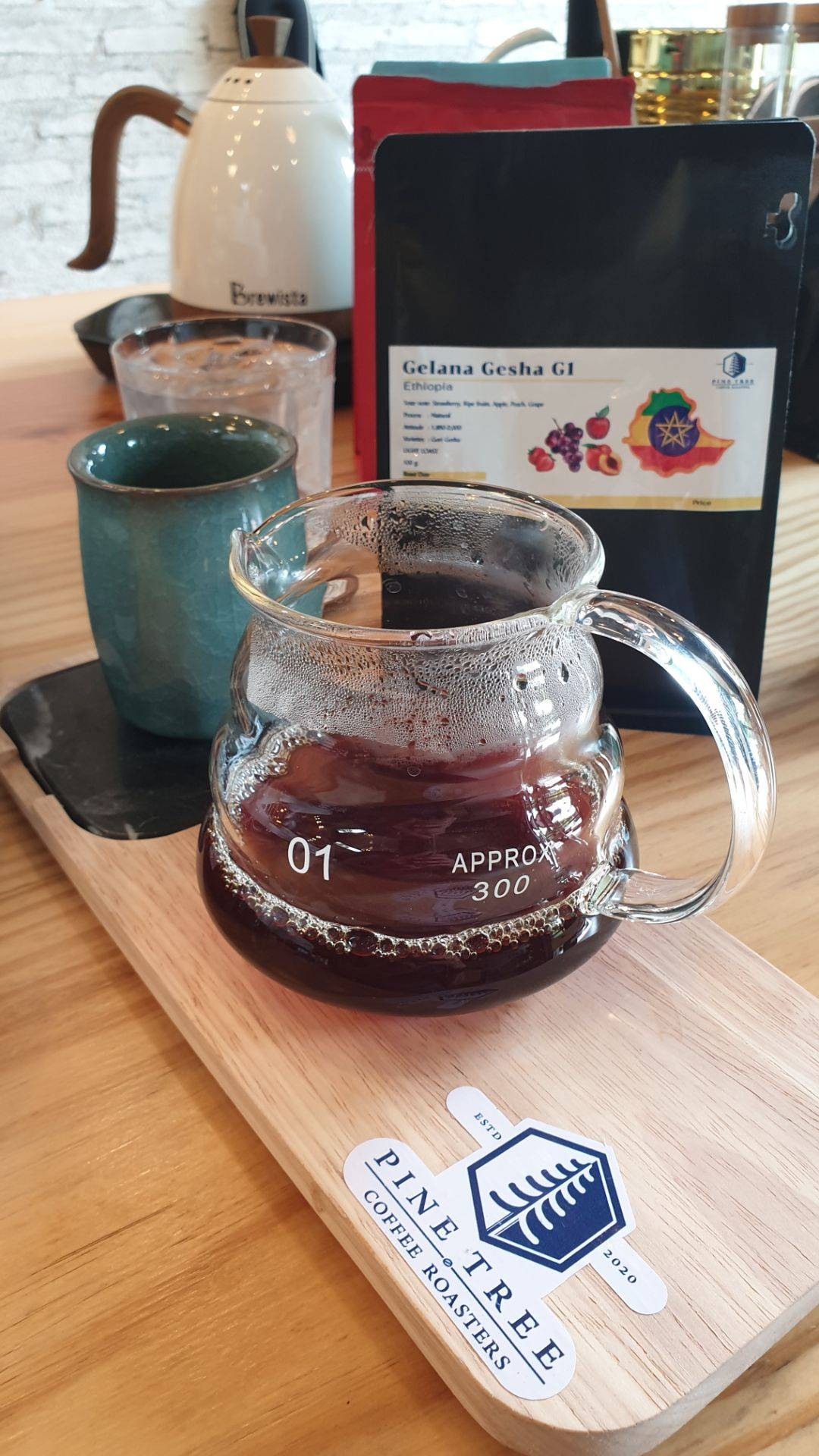 รีวิว Pine Tree Coffee Roasters - ร้านที่มีครบทั้งขนม และกาแฟ