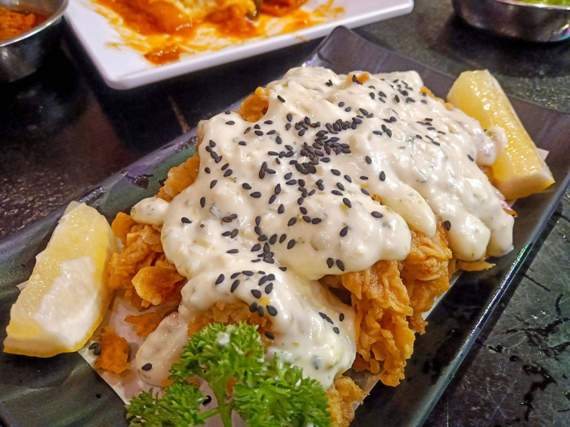 ไก่ซอสเลม่อน ร้าน SOMAEK Korean Bar 소맥 พญาไท - Wongnai