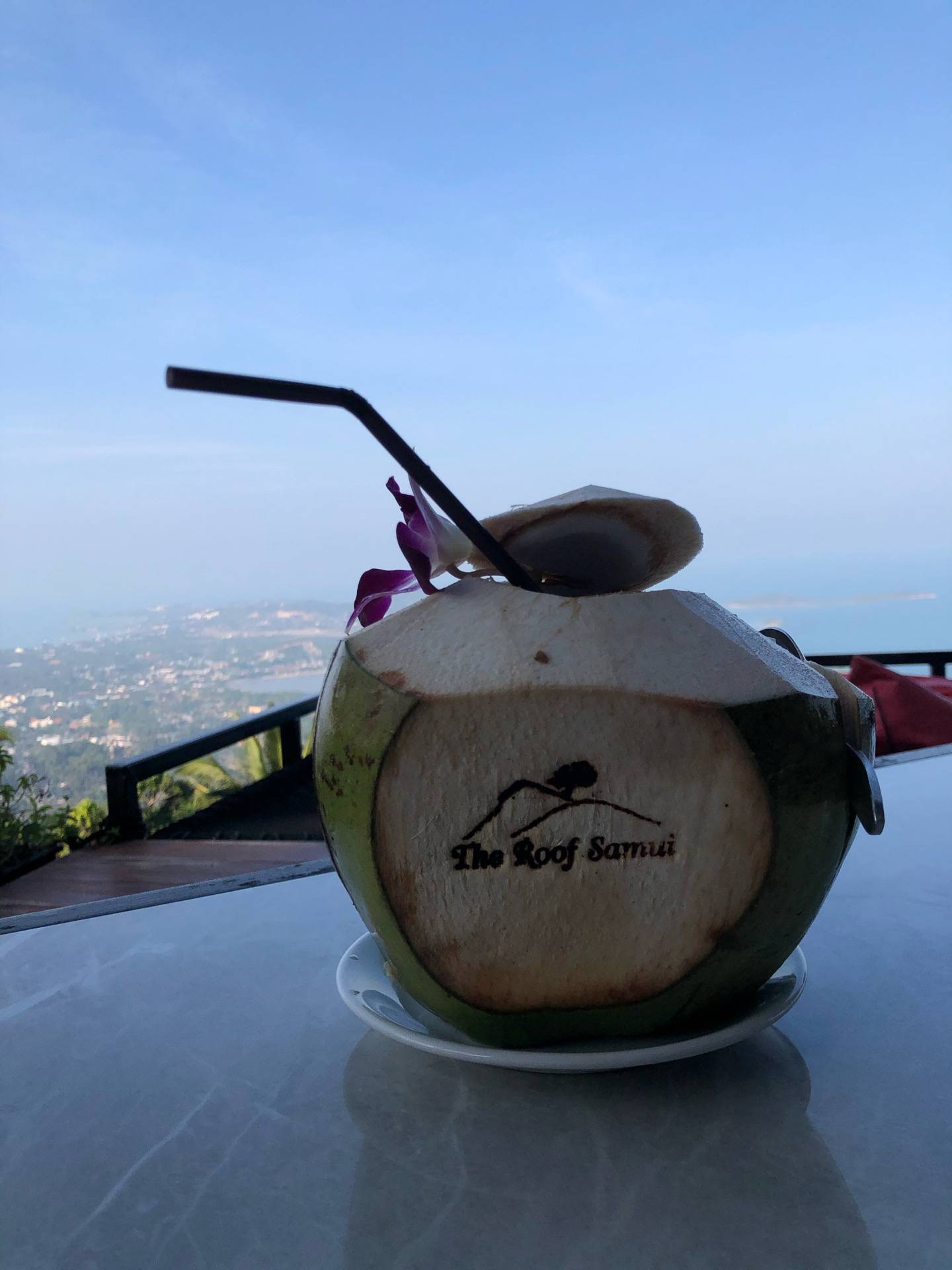 รีวิว THE ROOF SAMUI - Recommended