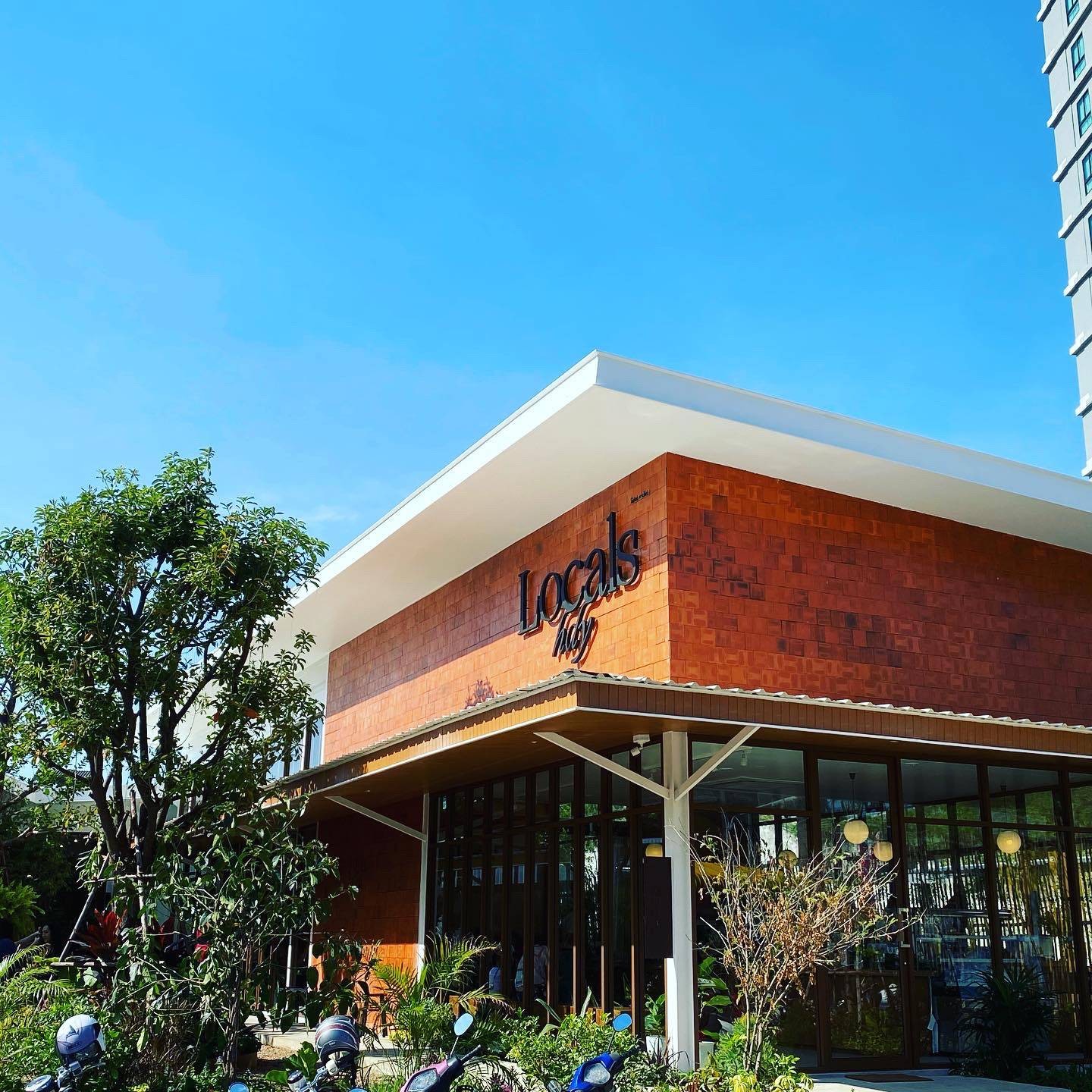รีวิว LOCALS.HDY (Café&Restaurant) - - ร้านมาแรงประจำเดือน!! - Wongnai