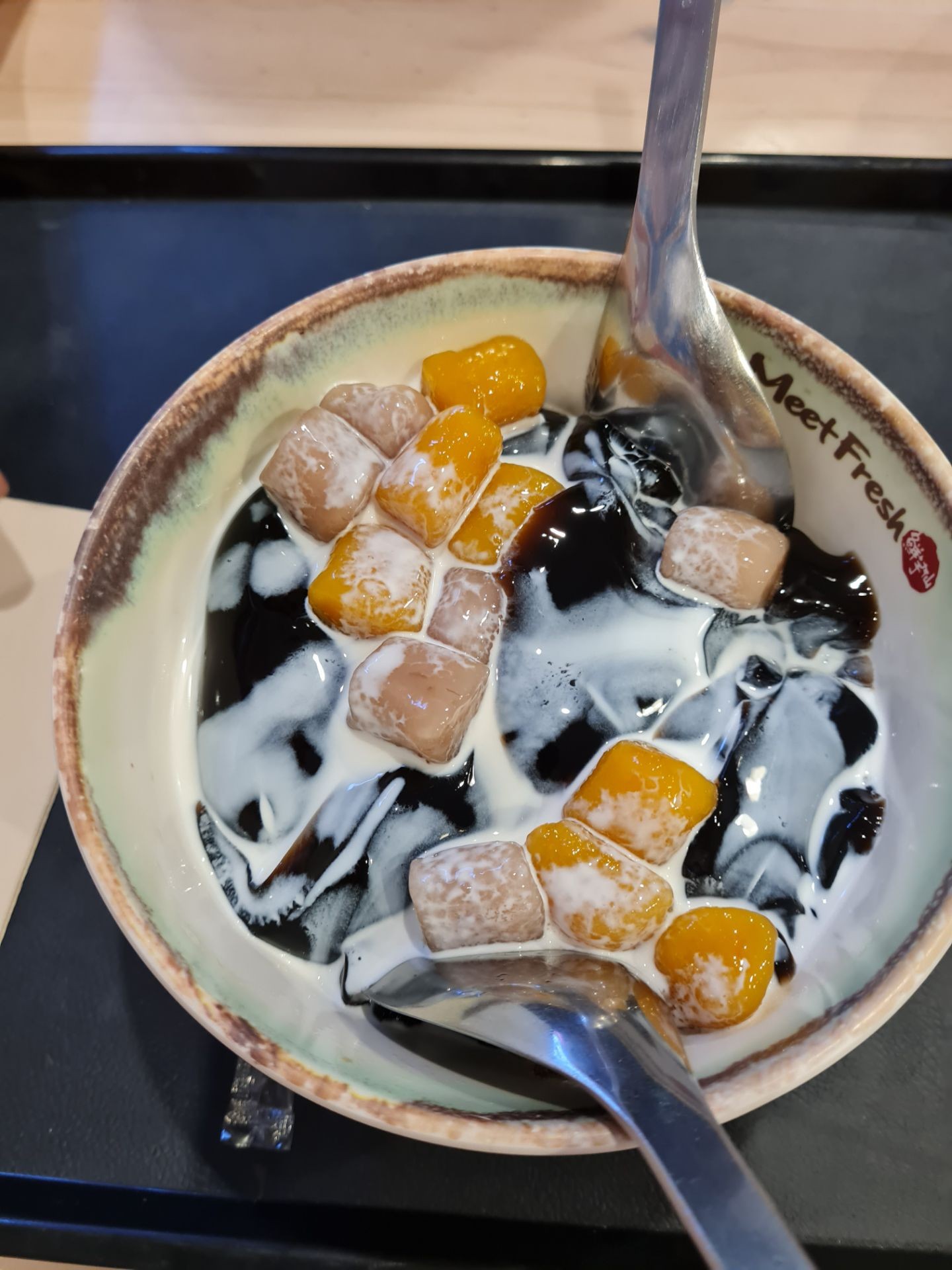 รีวิว Meet Fresh (สาขาถนนจันทน์) ถนนจันทน์ - เซ็นต์หลุยส์ - ร้านขนมหวาน ...