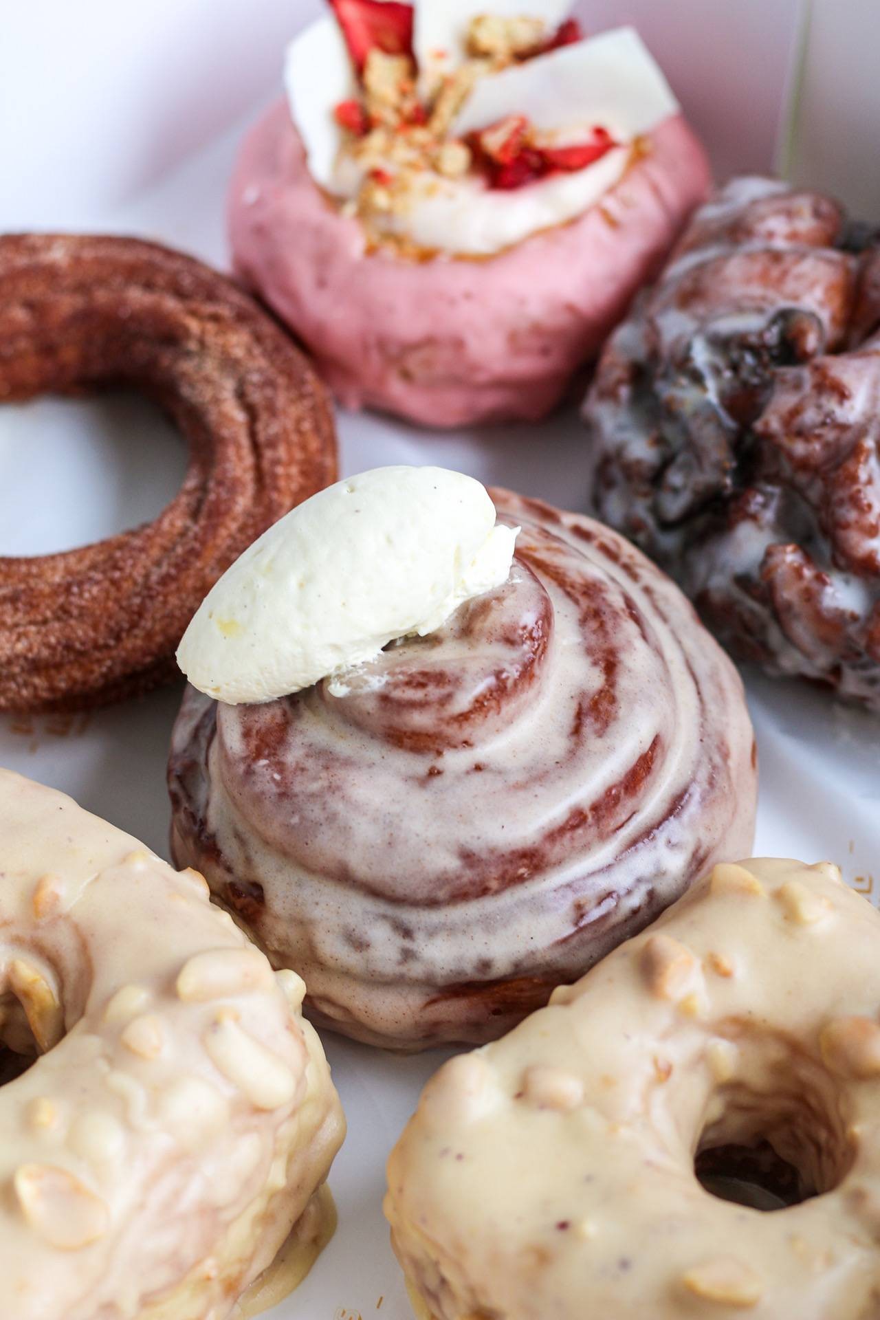 รีวิว Pecks Road Cheat Meals - AMAZING DONUTS 😍😍 tears of joy rolling ...