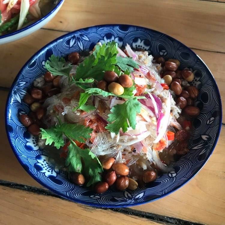 รีวิว Malakor Cafe & Restaurant - หลบแดดมานั่งพัก พร้อมกับชมวิวเมือง ...