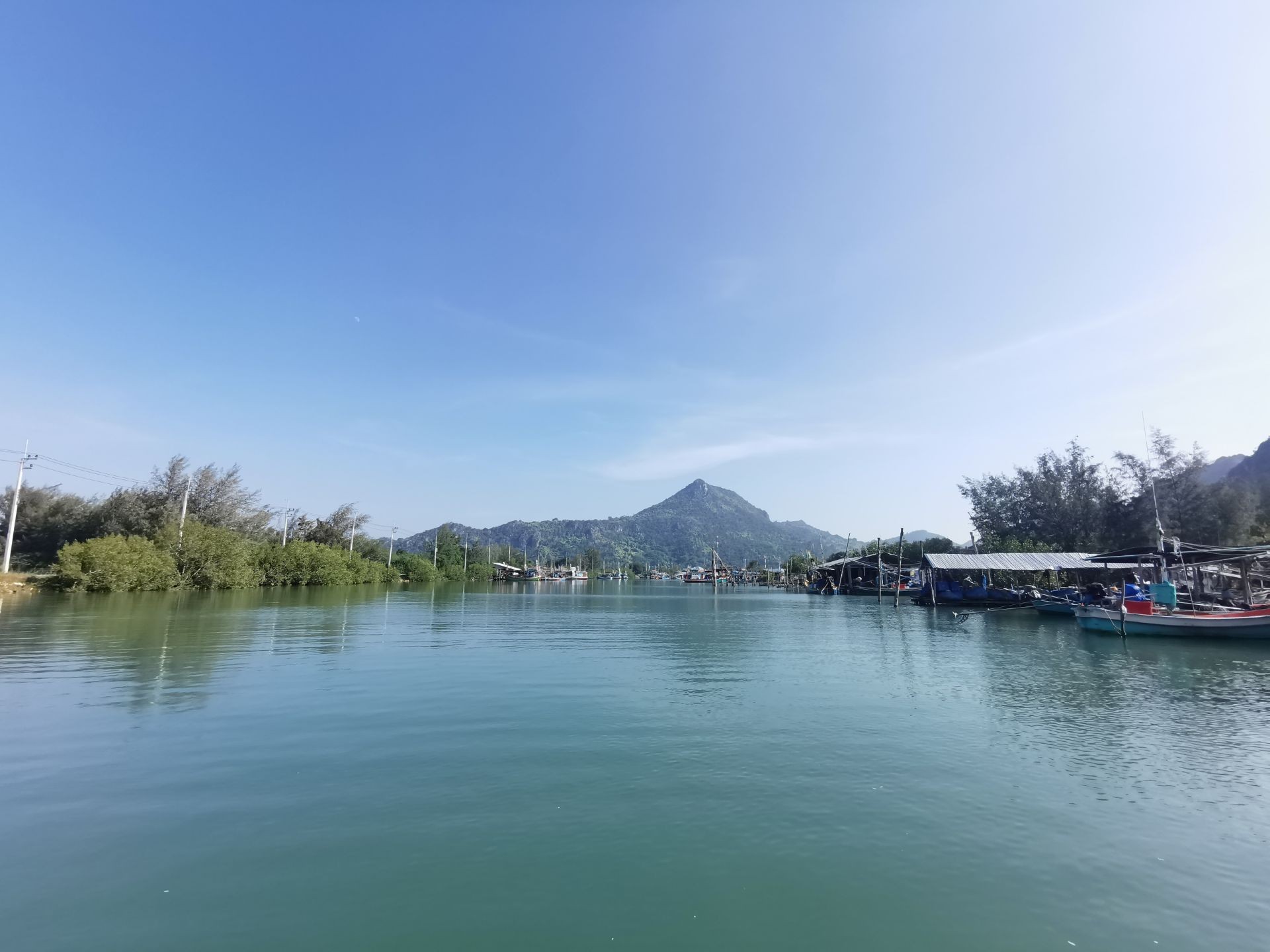 รูป La Isla Pranburi Beach Resort - Wongnai