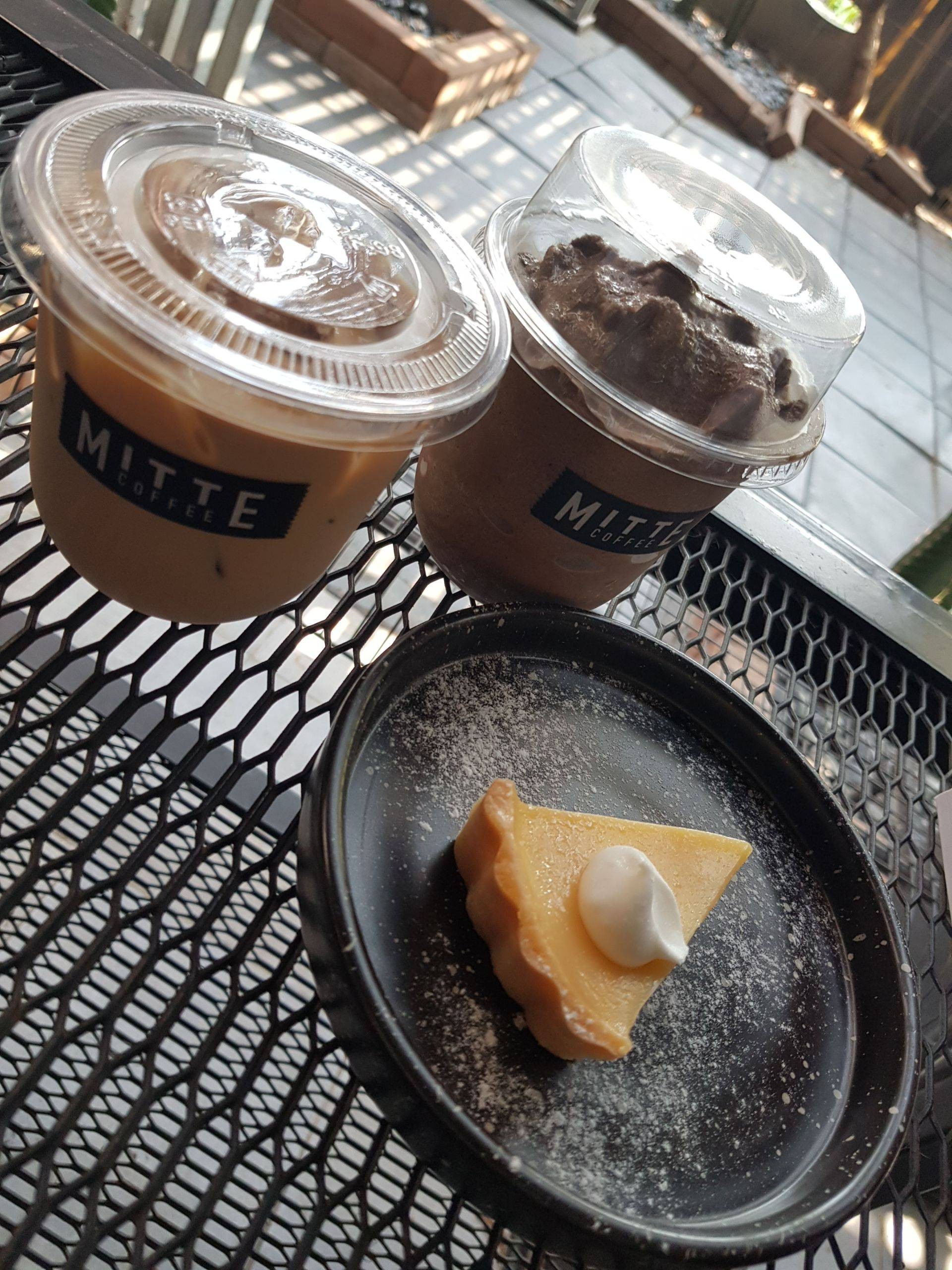 รีวิว Mitte Coffee, Cafe & Friends หมู่บ้านเมืองทองธานีโครงการ 4 - ร้าน ...