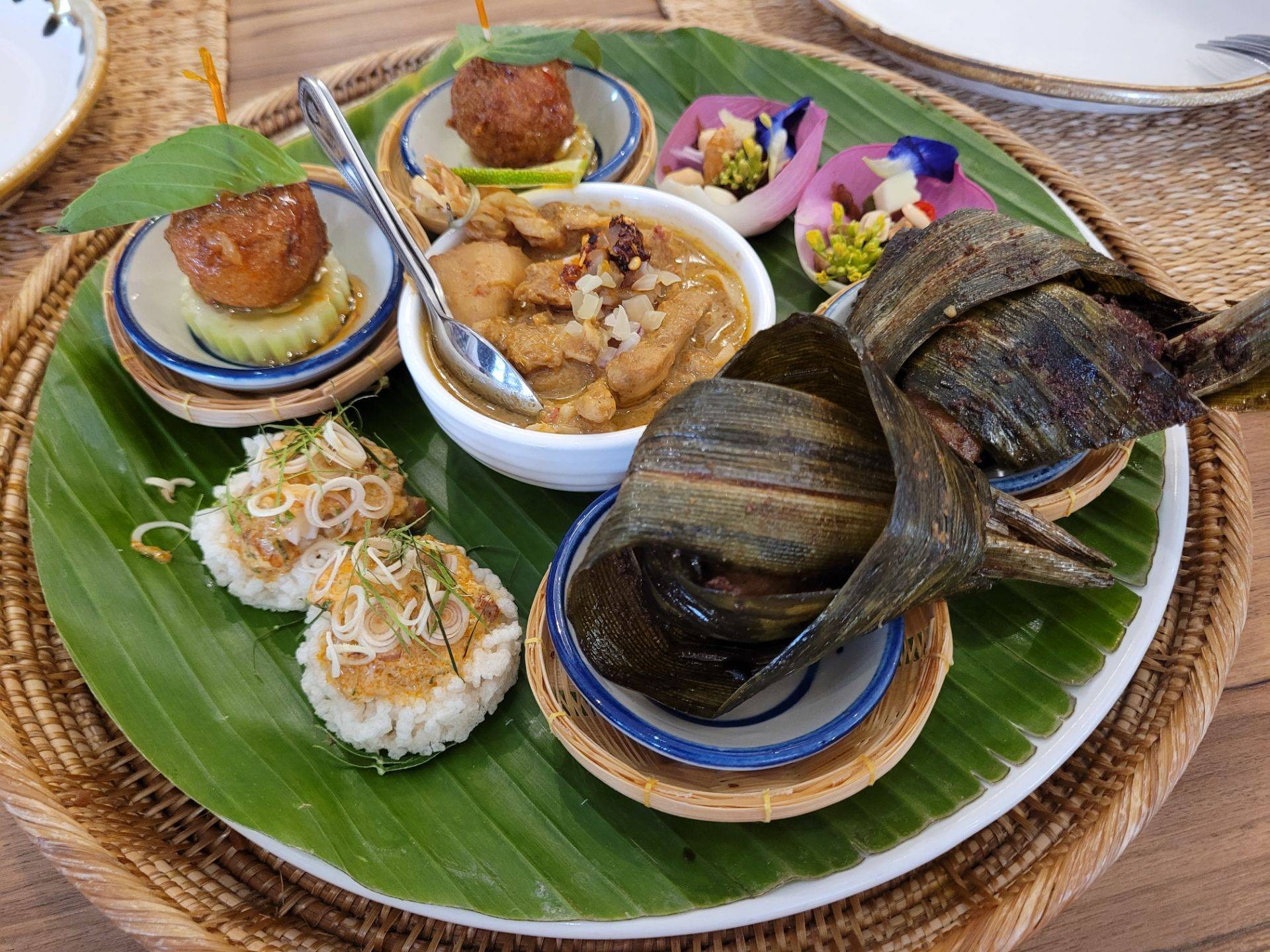 รูป The Local by Oam Thong Thai Cuisine อโศก