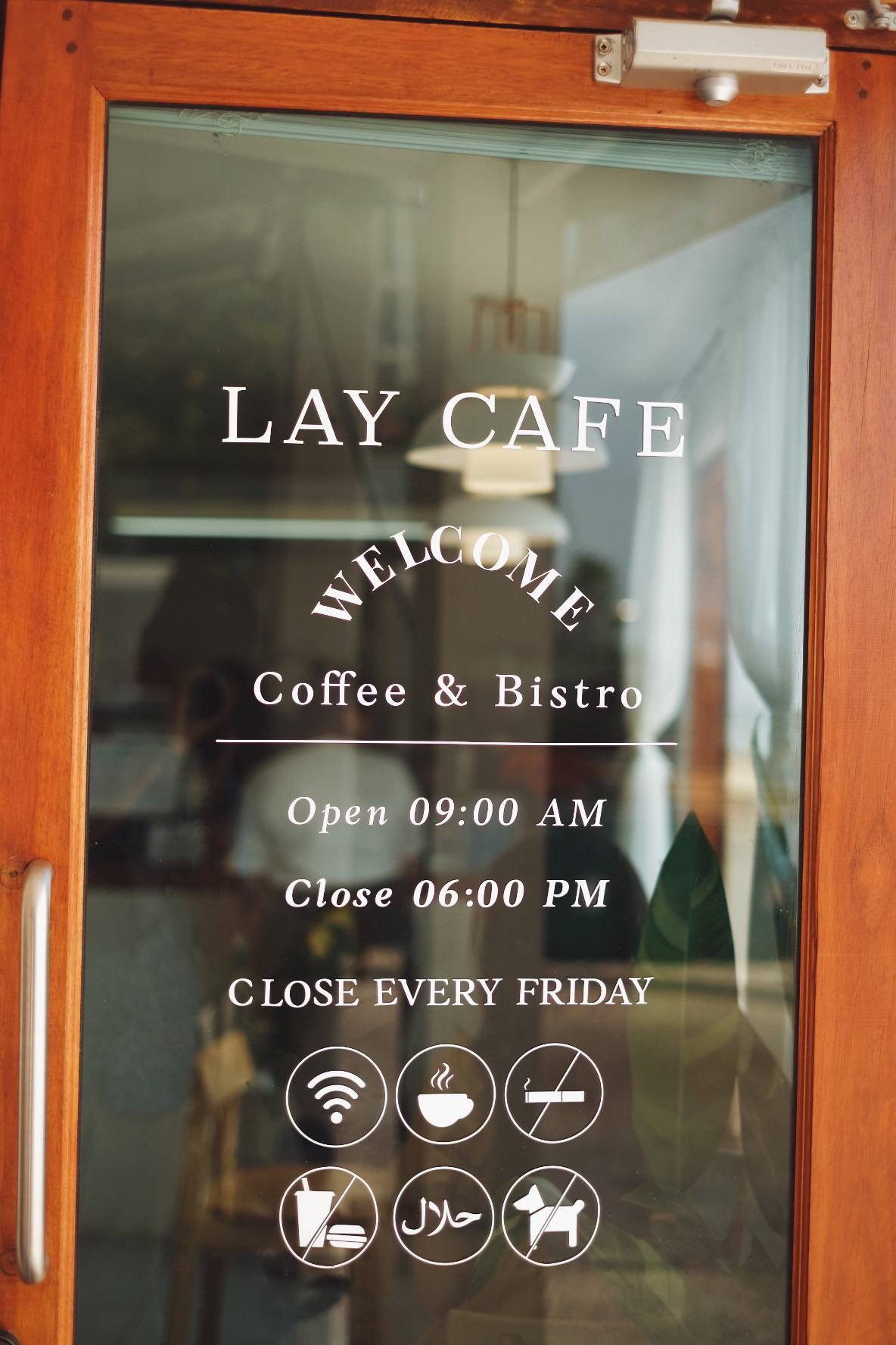 รีวิว Lay Cafe Phuket สาขาใหญ่ - Lay cafe คาเฟ่เล็กๆ สไตล์มินิมอล