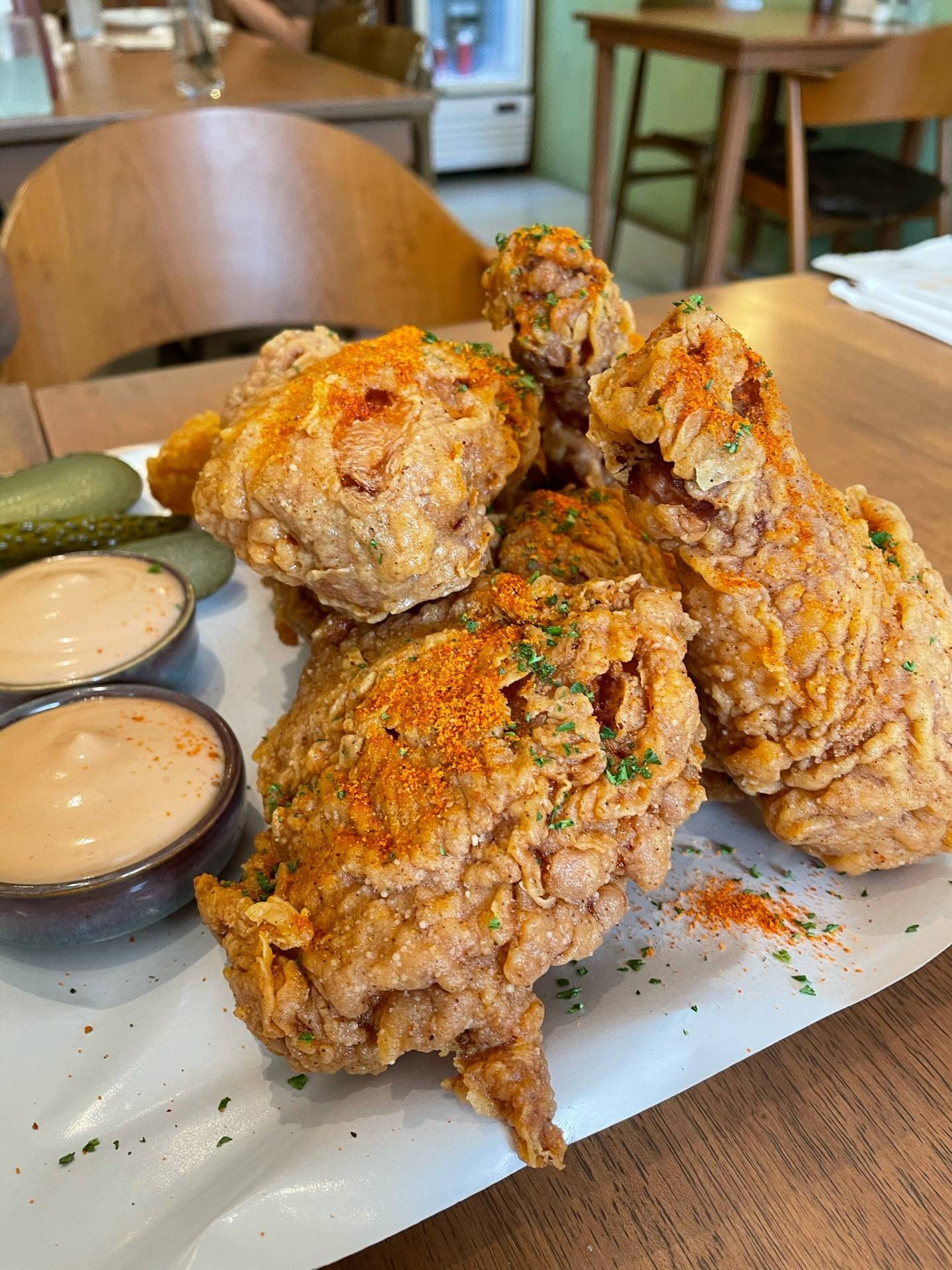 รีวิว Henryfry : fried chicken & housemade food. เจริญกรุง - สุดยอดร้าน ...