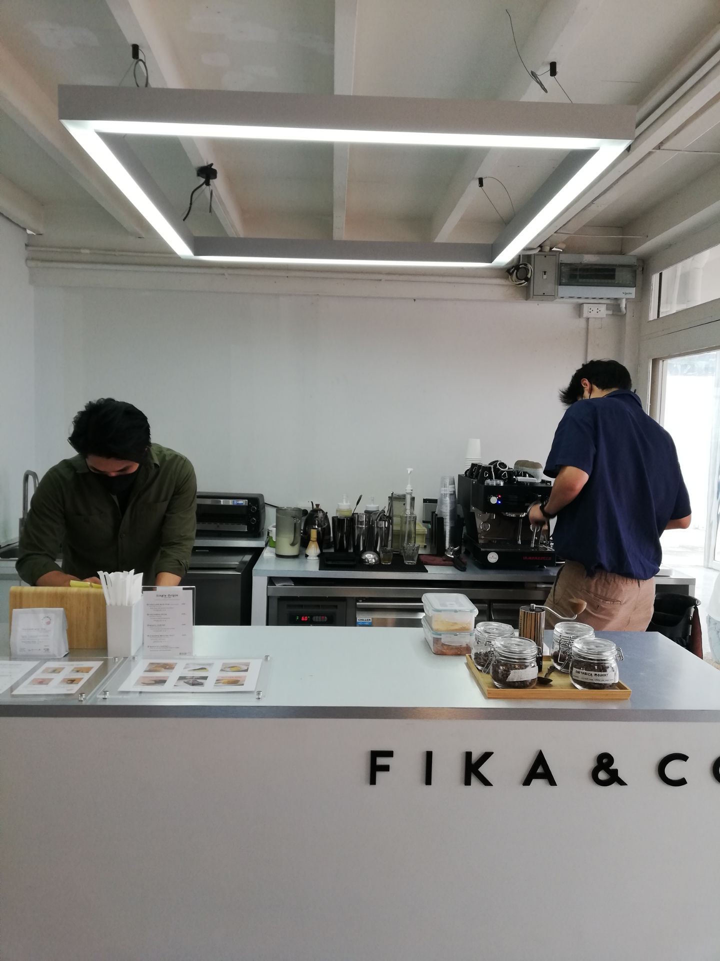 รูป Fika & Co. Cafe At Ari