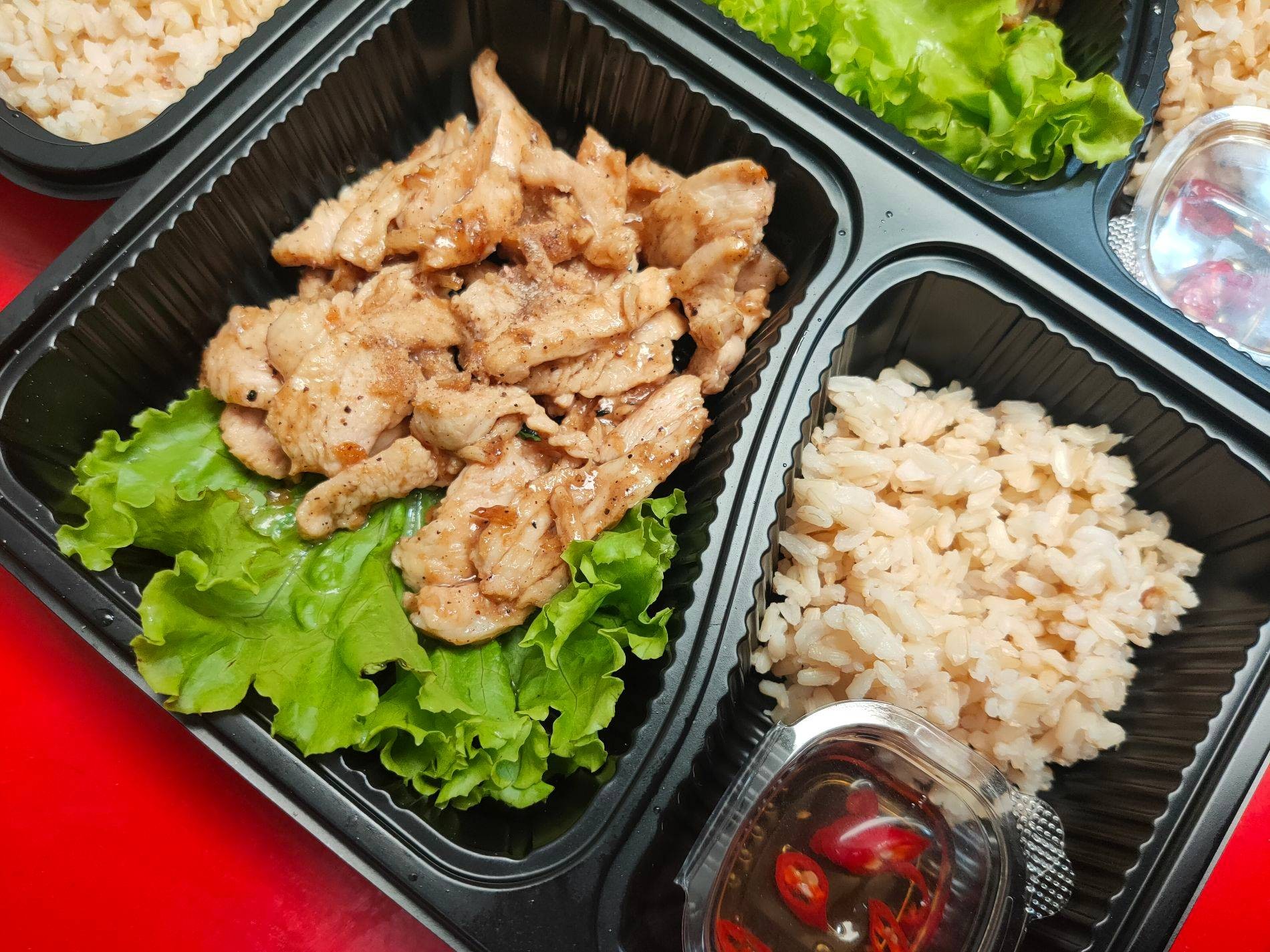 ไก่ผัดซอสหอย • image ร้าน สาคู ปากหม้อ คลิก - Sa Ku Pak Mor Click ...