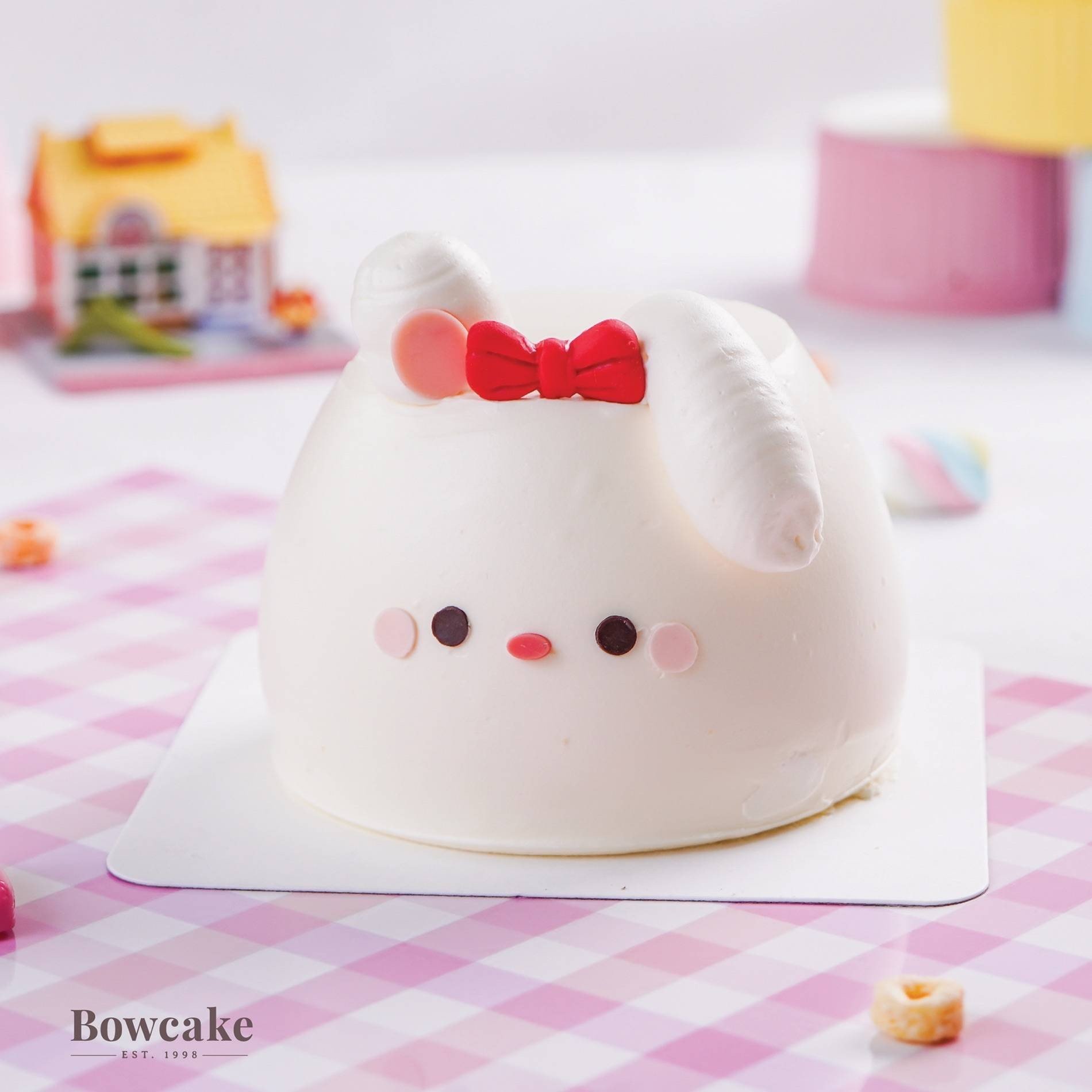 เค้กวานิลลาอัลมอนด์ครีมสด • image ร้าน Bowcake เดอะมอลล์บางกะปิ