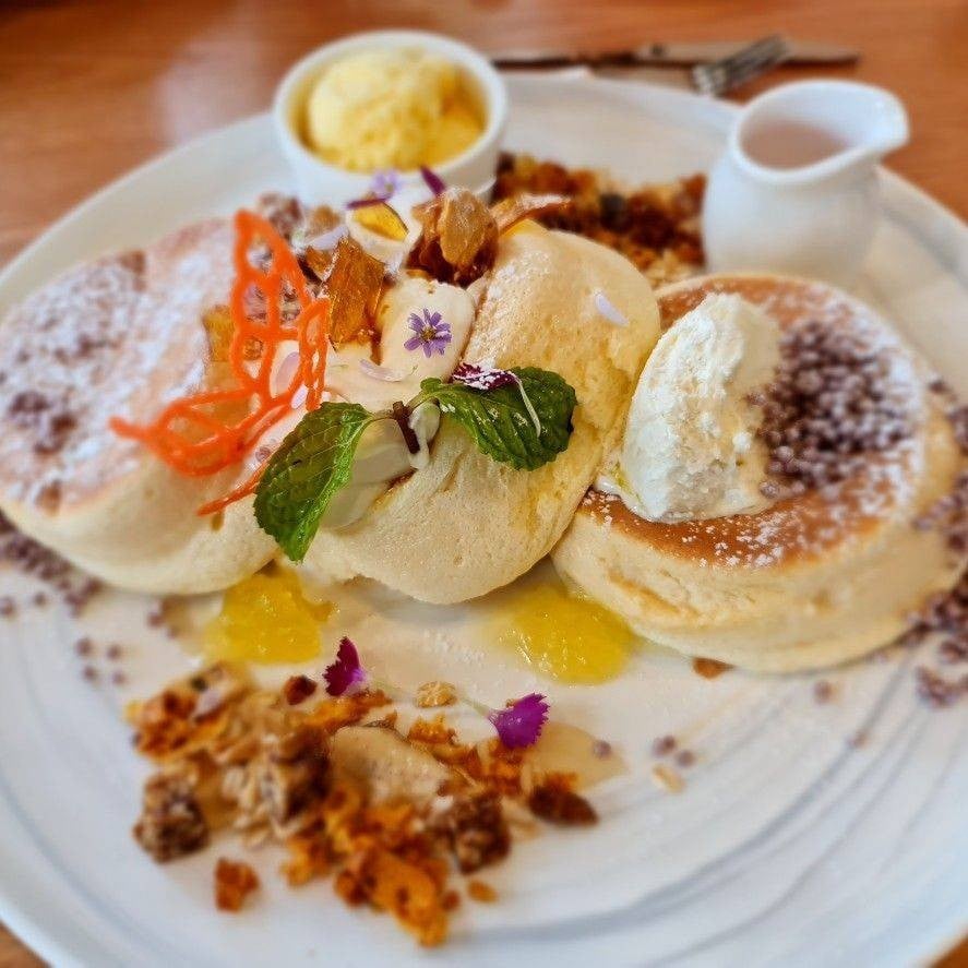 รีวิว Ryoku Cafe りょくカフェ สุขุมวิท 35 - คาเฟ่ในบ้านสีขาวบรรยากาศดี - Wongnai