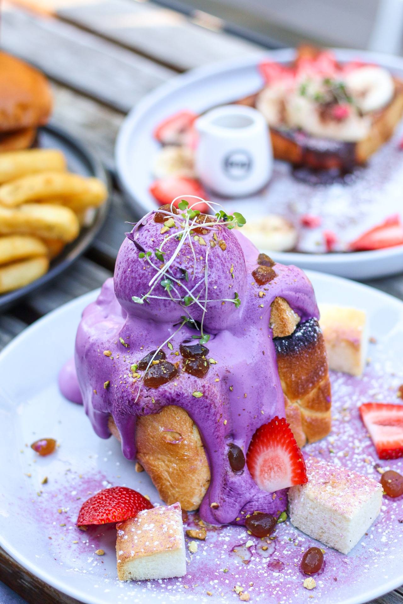 รีวิว Sweetie Moustache - Beautiful dessert presentation in a rooftop ...