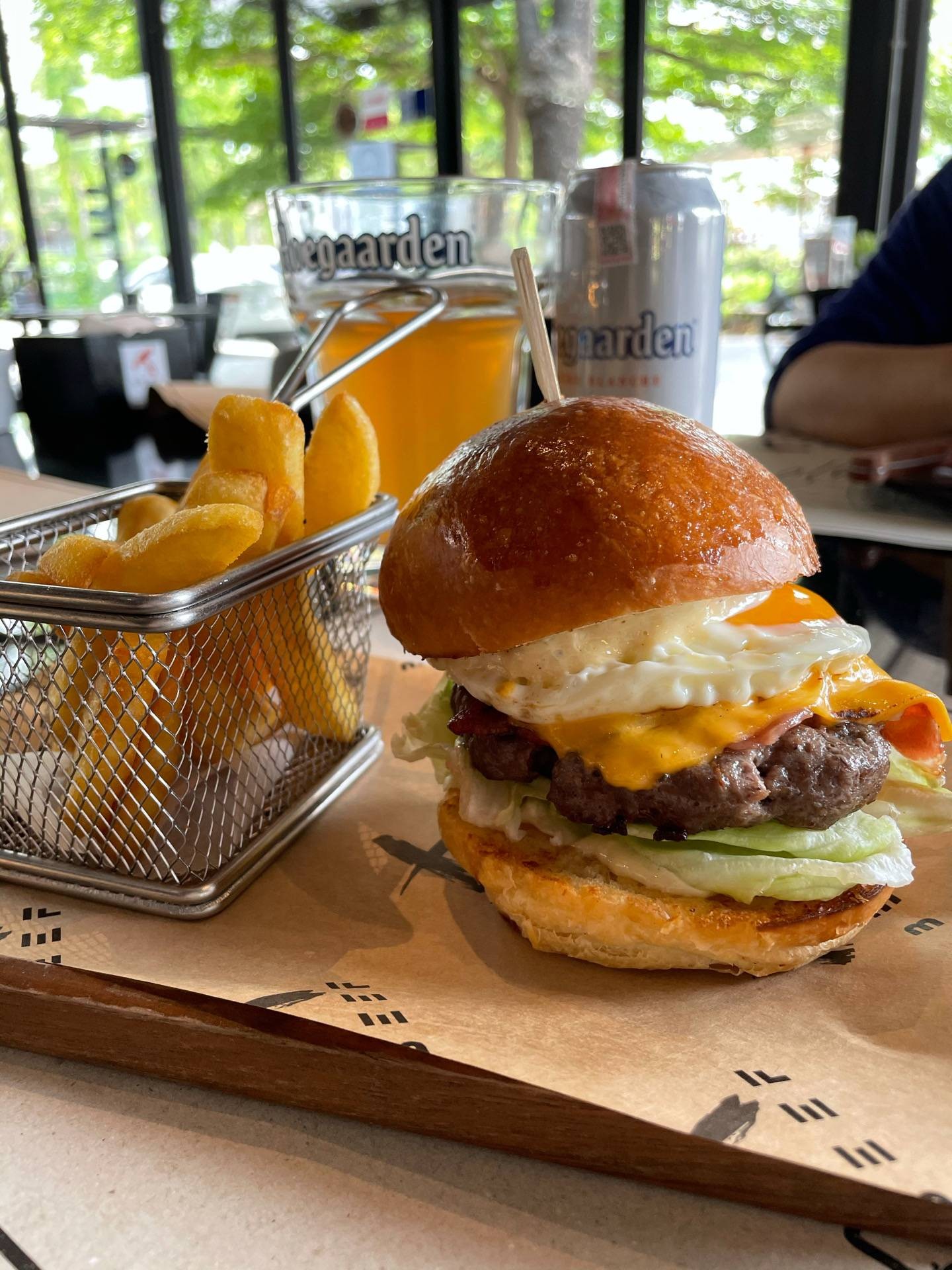 รีวิว X BEEF เอ็กซ์ บีฟ อยุธยา - Beef Burger คือดีย์เด้อ ขนมอร่อยมาก พส ...
