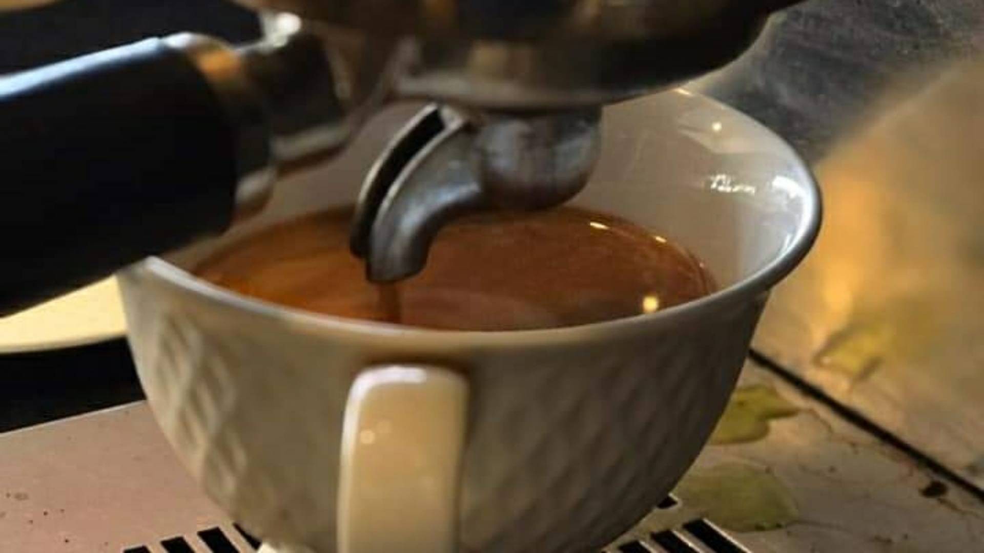 bb coffee shop - สั่งอาหารเดลิเวอรี | Wongnai x LINE MAN
