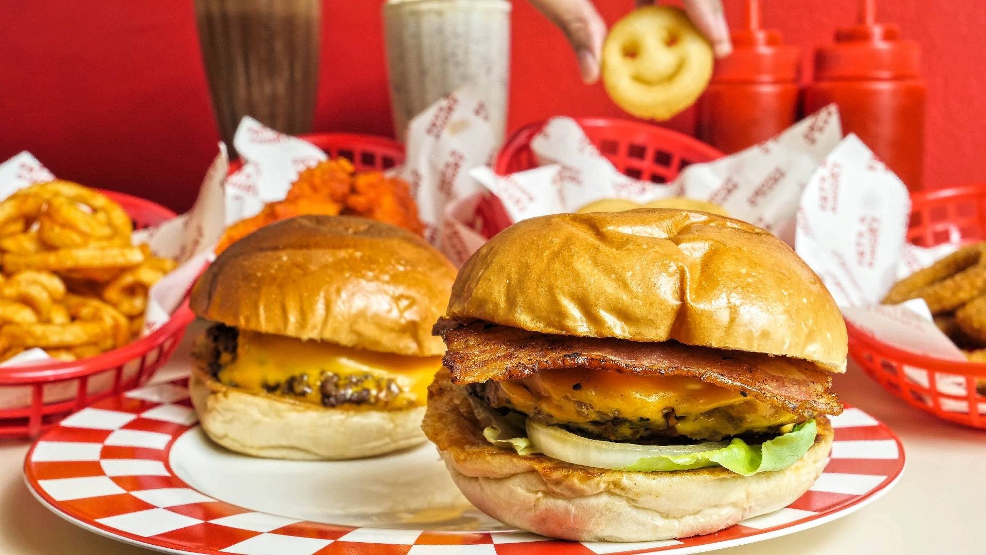 [รีวิว] ร้าน Fats and Angry Bang Rak | เมนูแนะนำ รูปภาพ ราคา