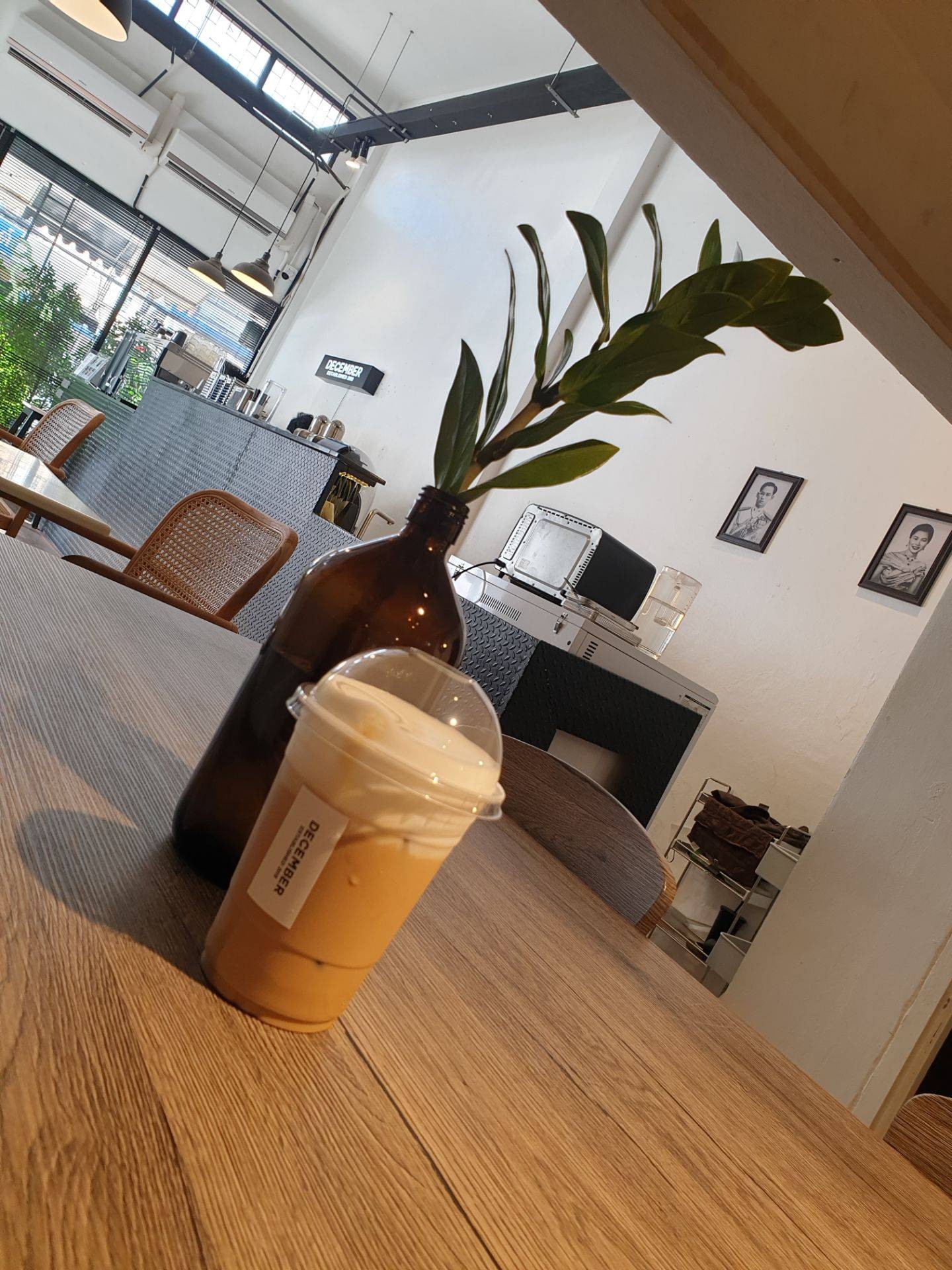 รีวิว December dec. Cafe' (คาเฟ่เด๊กซ์) - อร่อย นุ่ม เข้มข้น บรรยากาศ ...