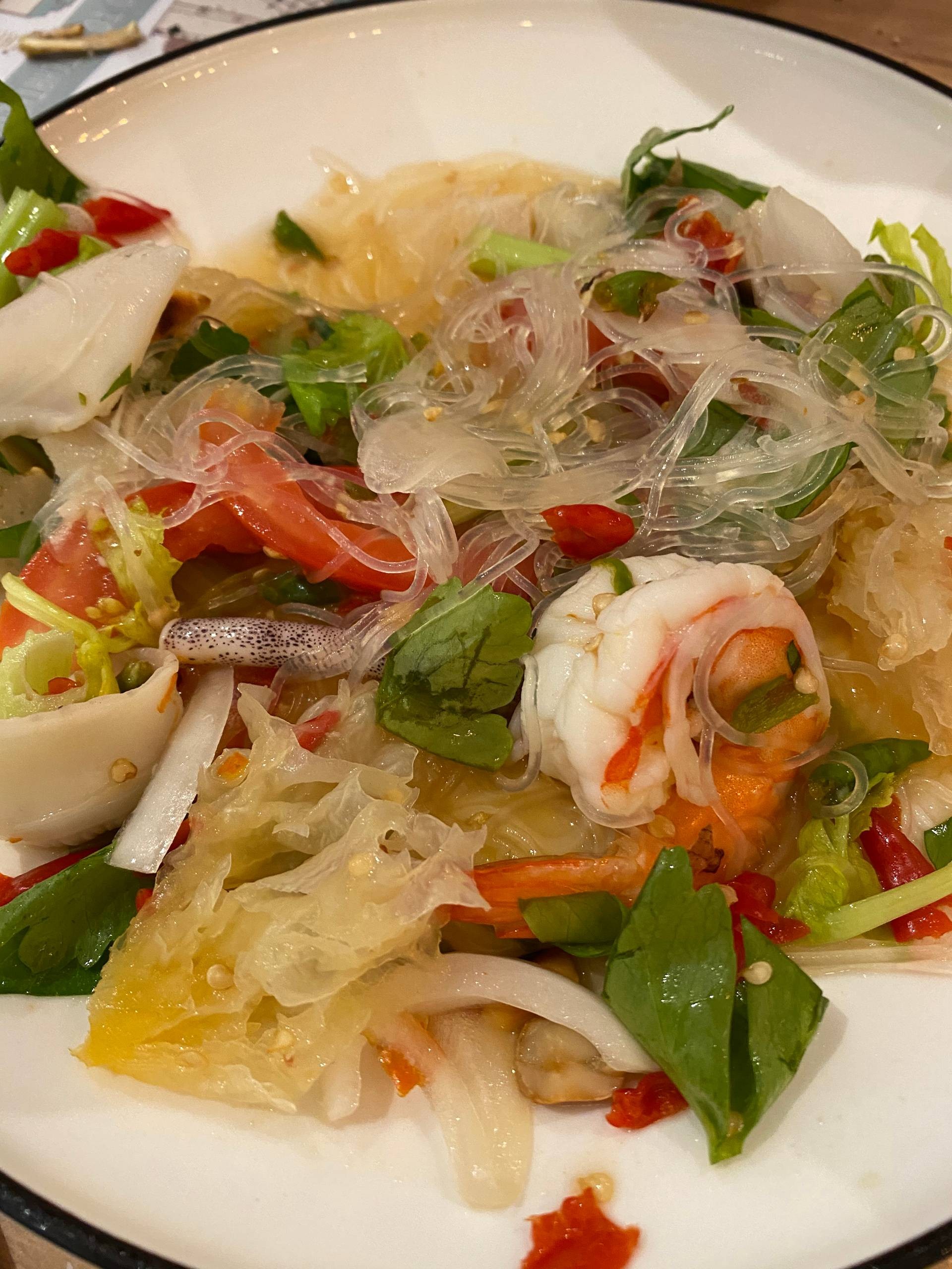 ยำวุ้นเส้น ร้าน Burn Whale - Wongnai