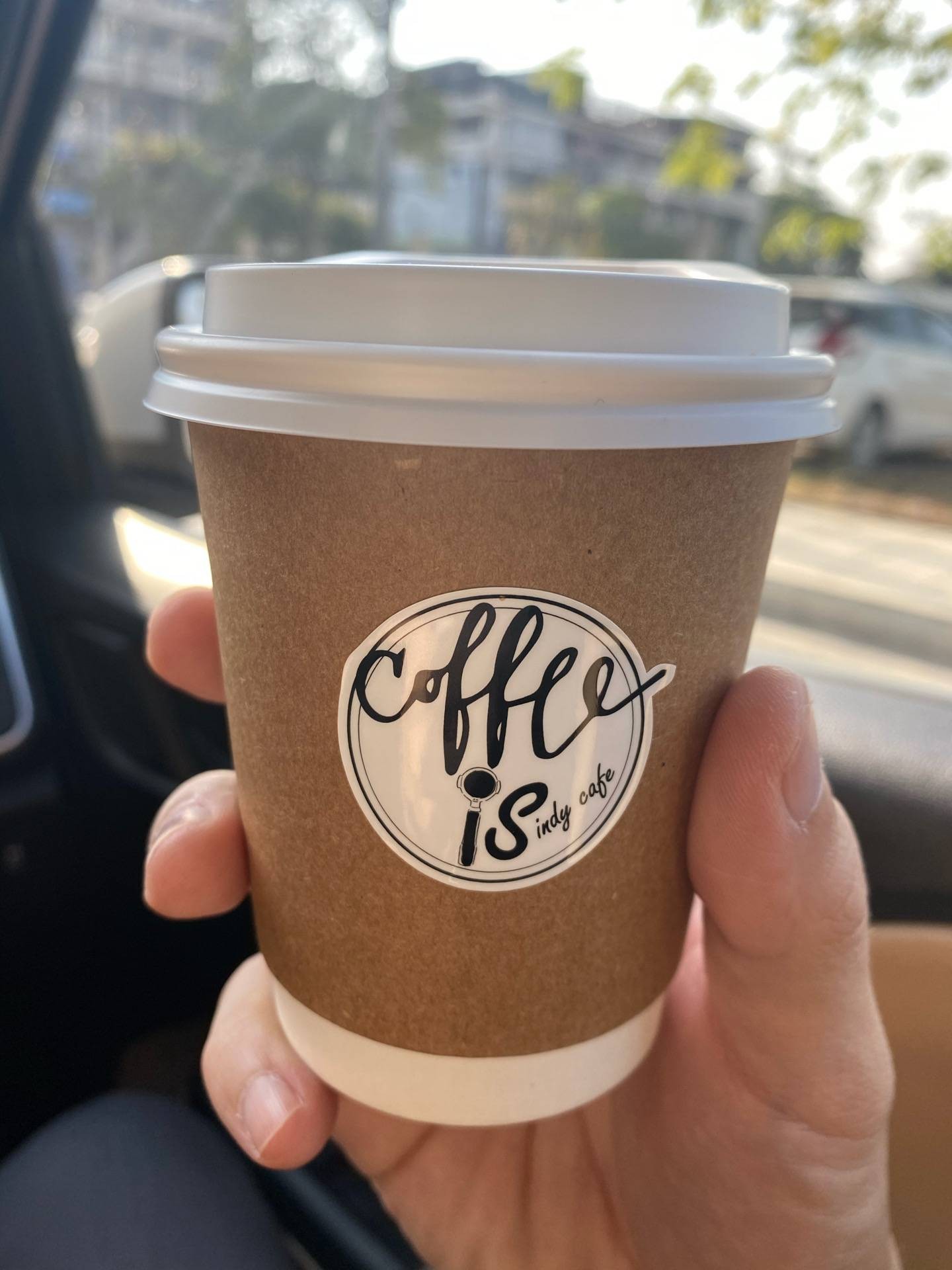 รีวิว Coffee is Indy Cafe สาขาตึกเอ็มไพร์ทาวเวอร์สาทร - กาแฟใช้ได้ ราคา ...