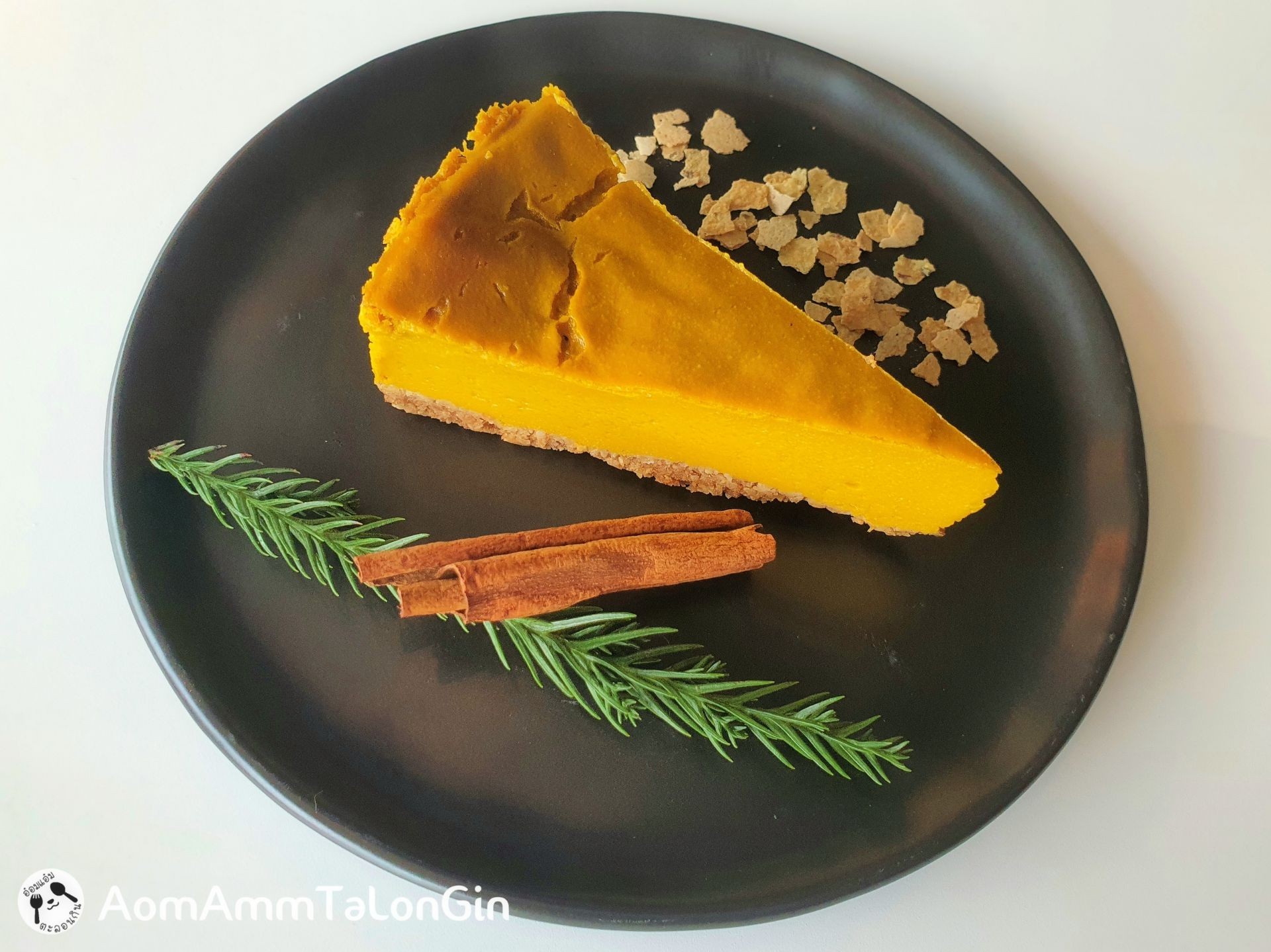 Softly Pumpkin (Vegan) 140kcal • (135฿) ร้าน Sweetless Cafe - Matcha&Bakery Chamchuri Square