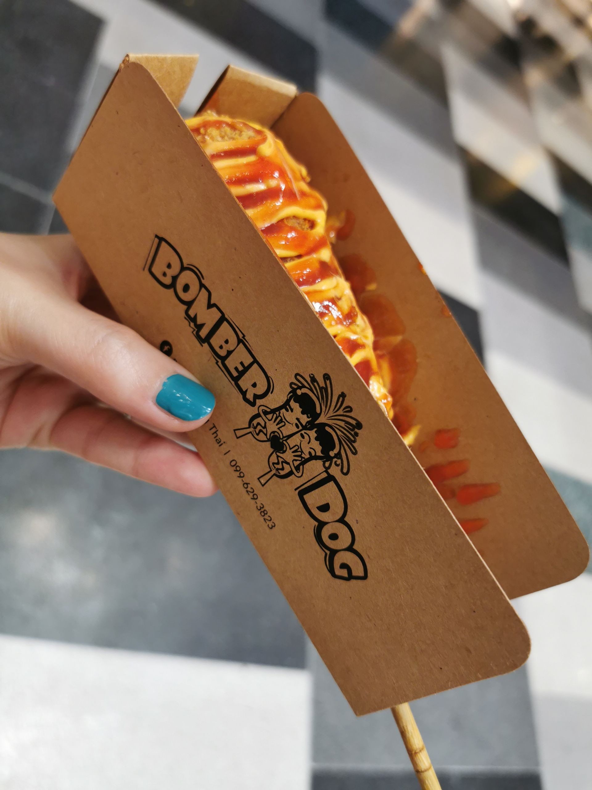 รีวิว Bomber Dog LINE MAN Kitchen สุขุมวิท - คนชอบซีรีย์เกาหลี ต้องอยาก ...