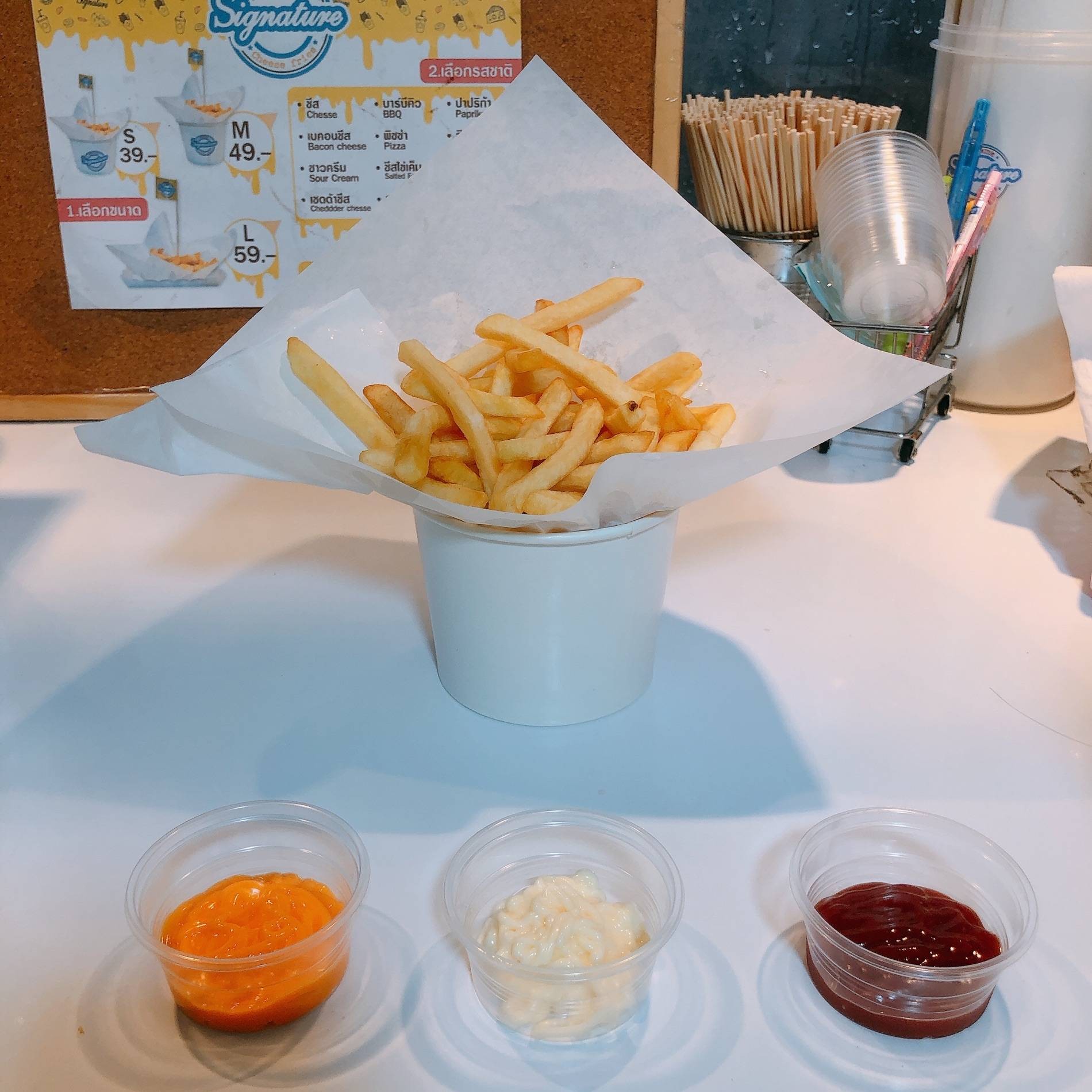 ร้าน Signature cheese fries | รีวิวร้านอาหาร