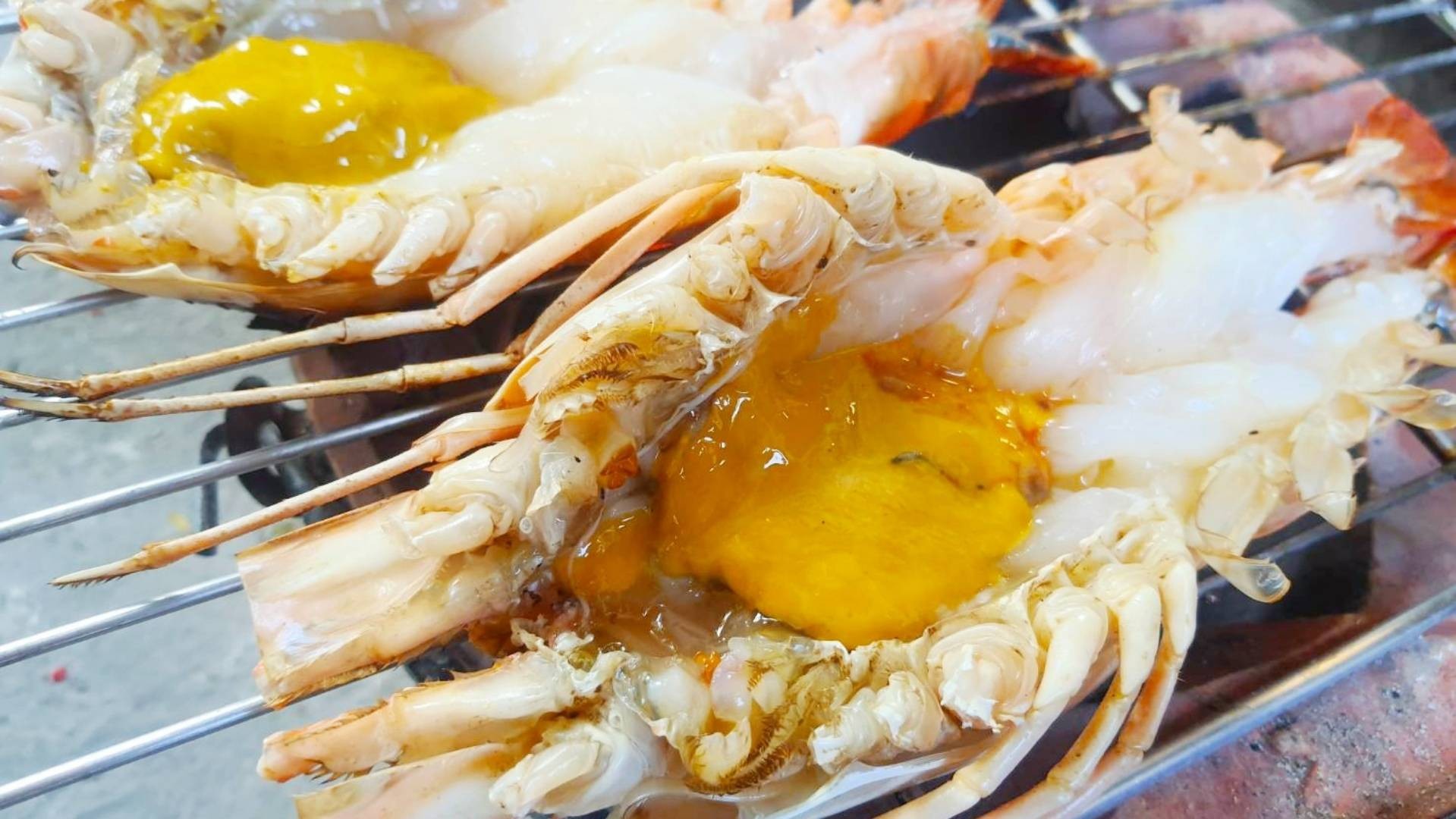 Along Seafood BY PKST - สั่งอาหารเดลิเวอรี | Wongnai x LINE MAN