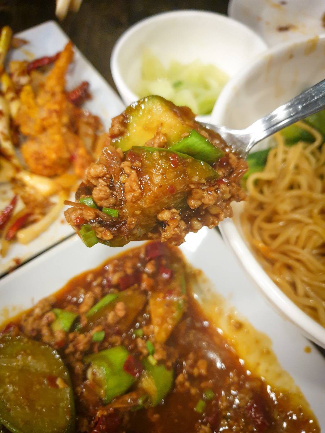 มะเขือยาวราดซอสหยูเชียง ร้าน Ting Tai Fu พัฒนาการ 50