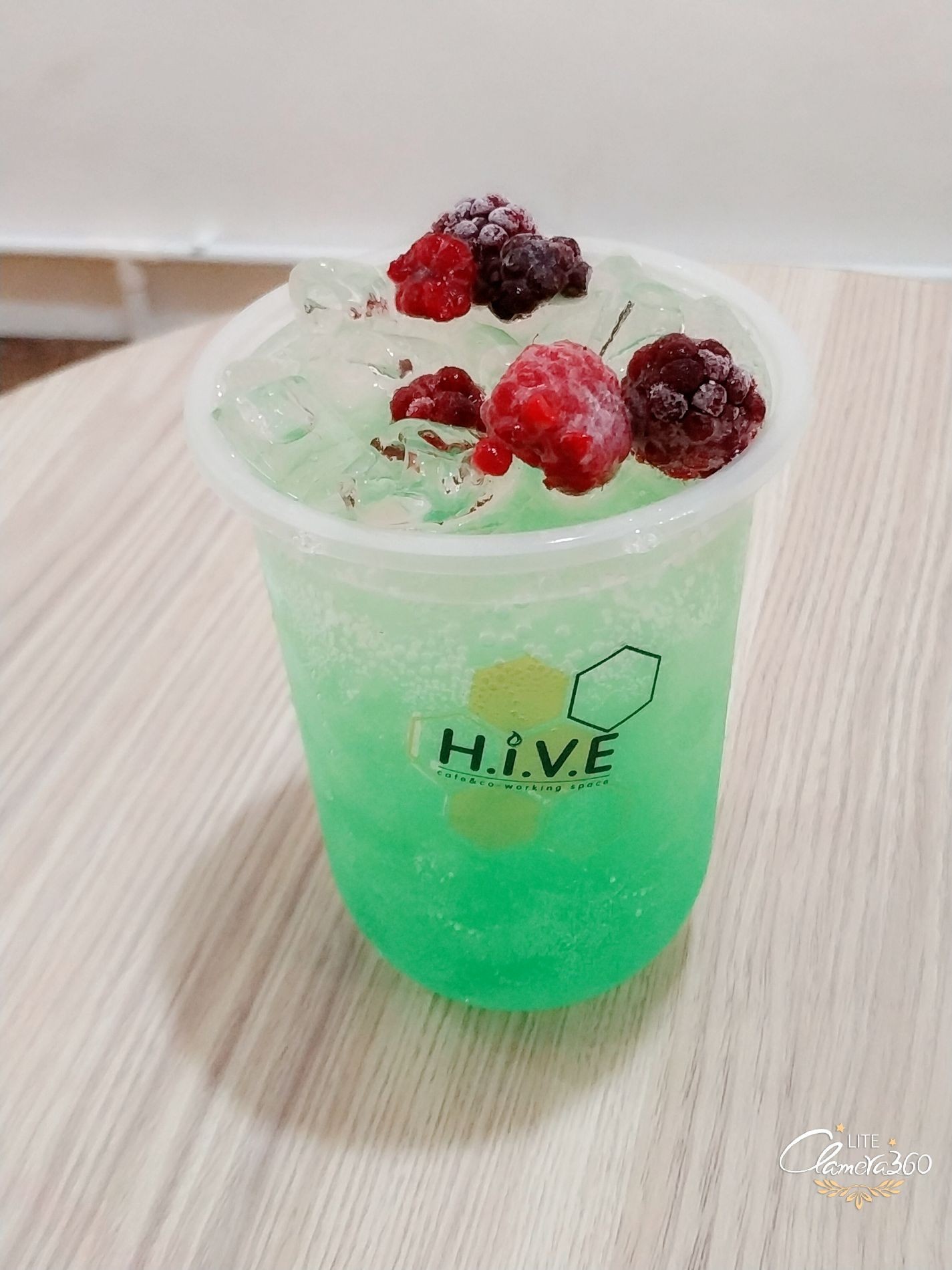 ร้าน Hive cafe and co working space | รีวิวร้านอาหาร - Wongnai