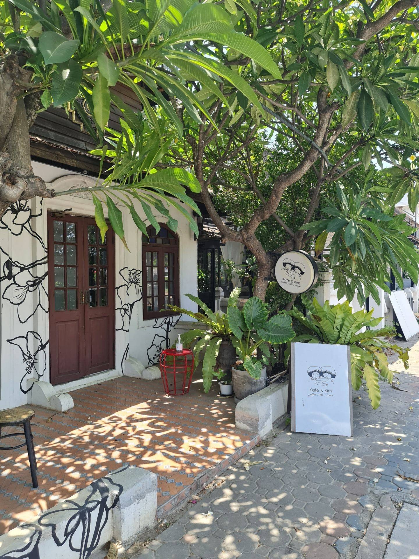 รีวิว Kate & Kim - กาแฟดีราคาไม่แพง