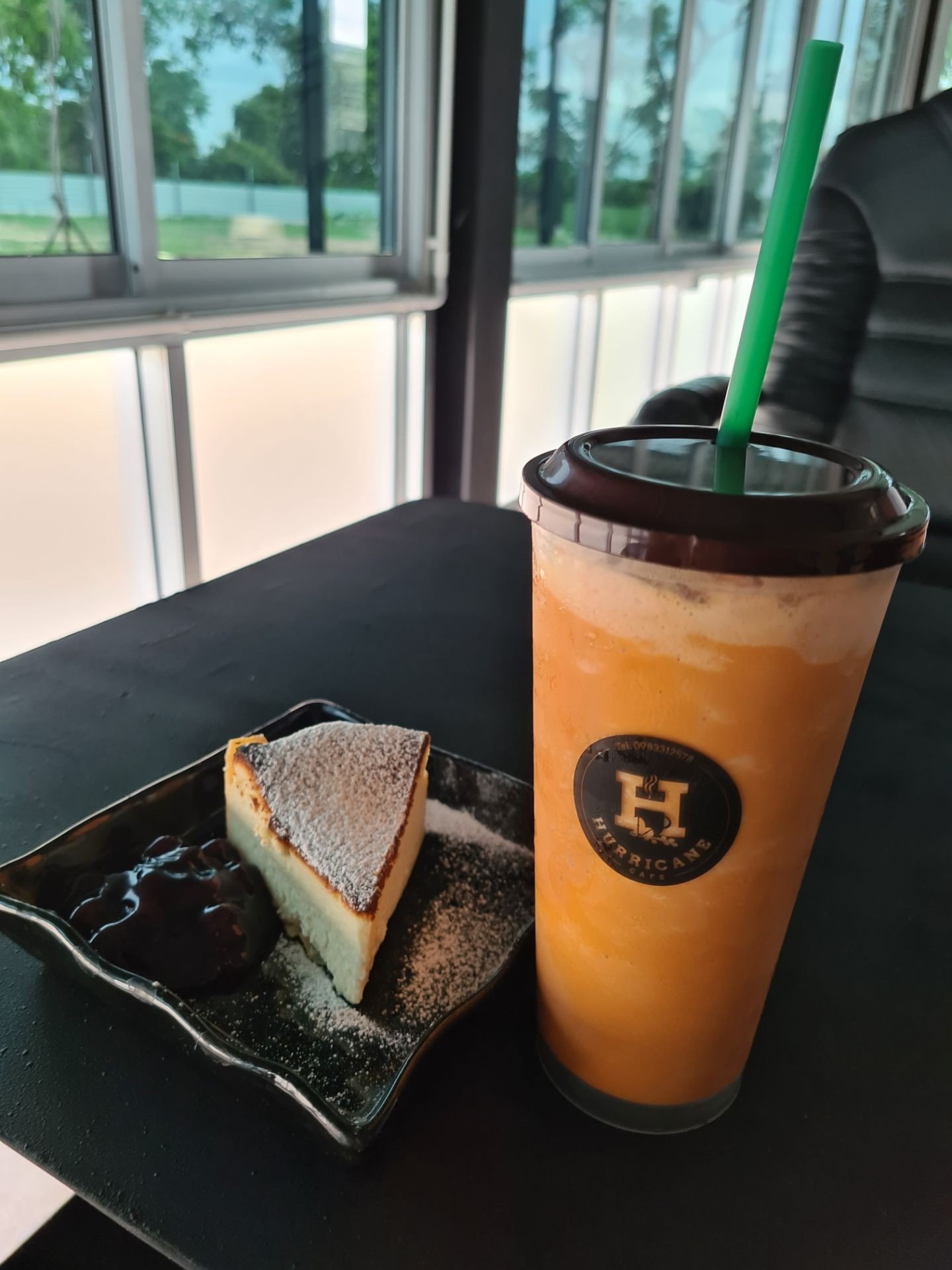 ร้าน Hurricane Cafe | รีวิวร้านอาหาร