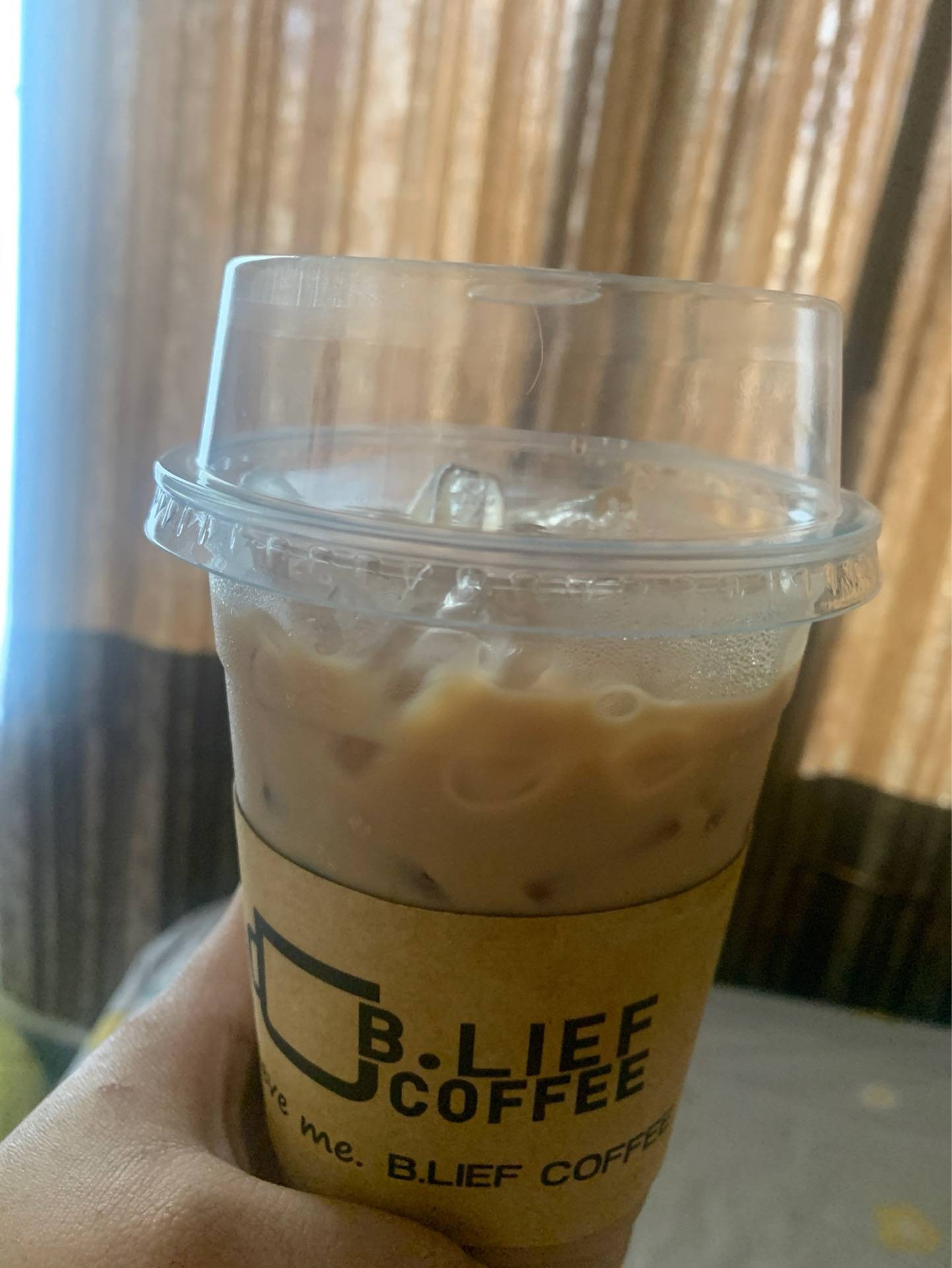 รีวิว B.LIEF COFFEE จรัญสนิทวงศ์ 34/2 - น้อยให้ไม่เต็มแก้ว