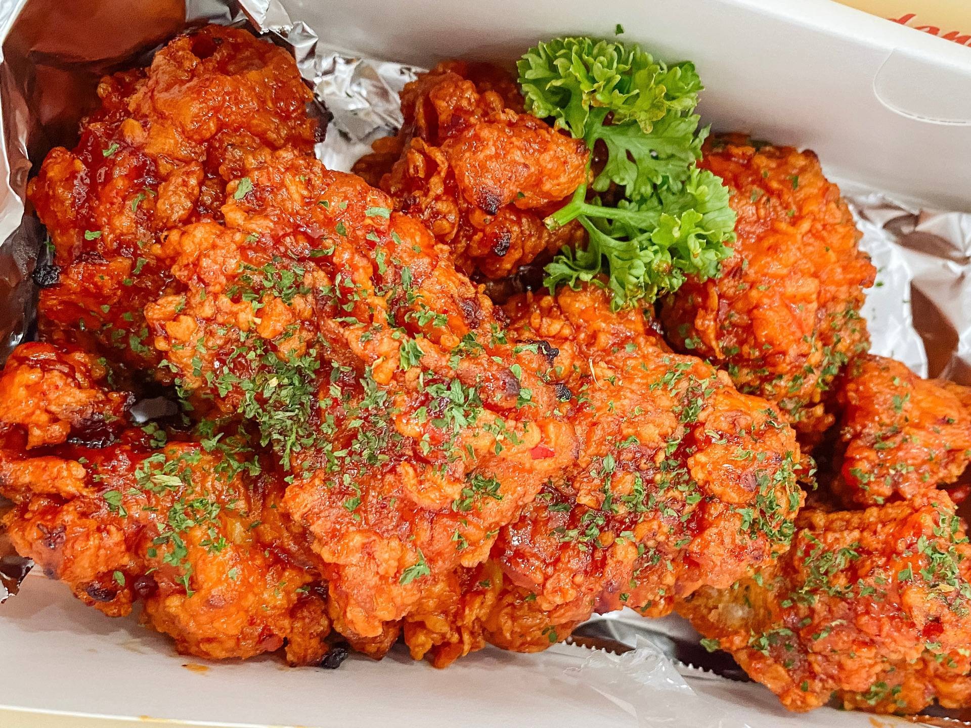 ไก่ทอดทิคกุดัค รสโคชูจัง ร้าน Choongman Chicken อโศก สุขุมวิทพลาซ่า ...