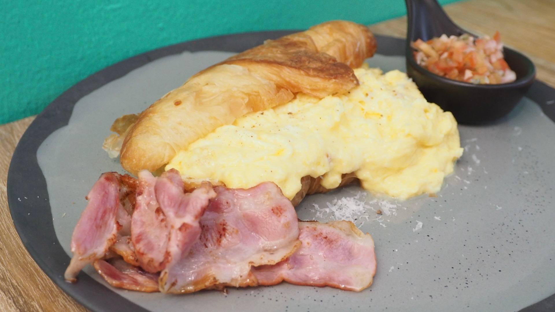 รีวิว CAPERs - breakfast & brunch ดีๆค่ะ