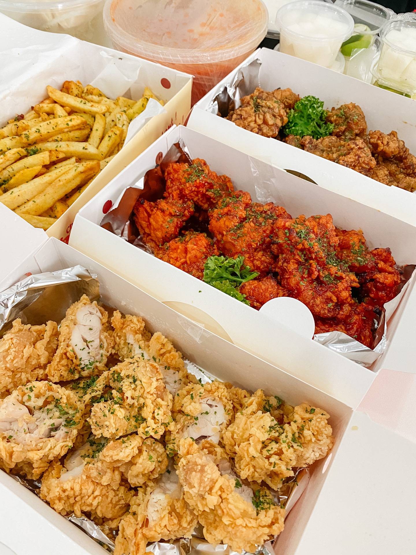 รีวิว Choongman Chicken อโศก สุขุมวิทพลาซ่า Korean Town - สะดวก รวดเร็ว ...