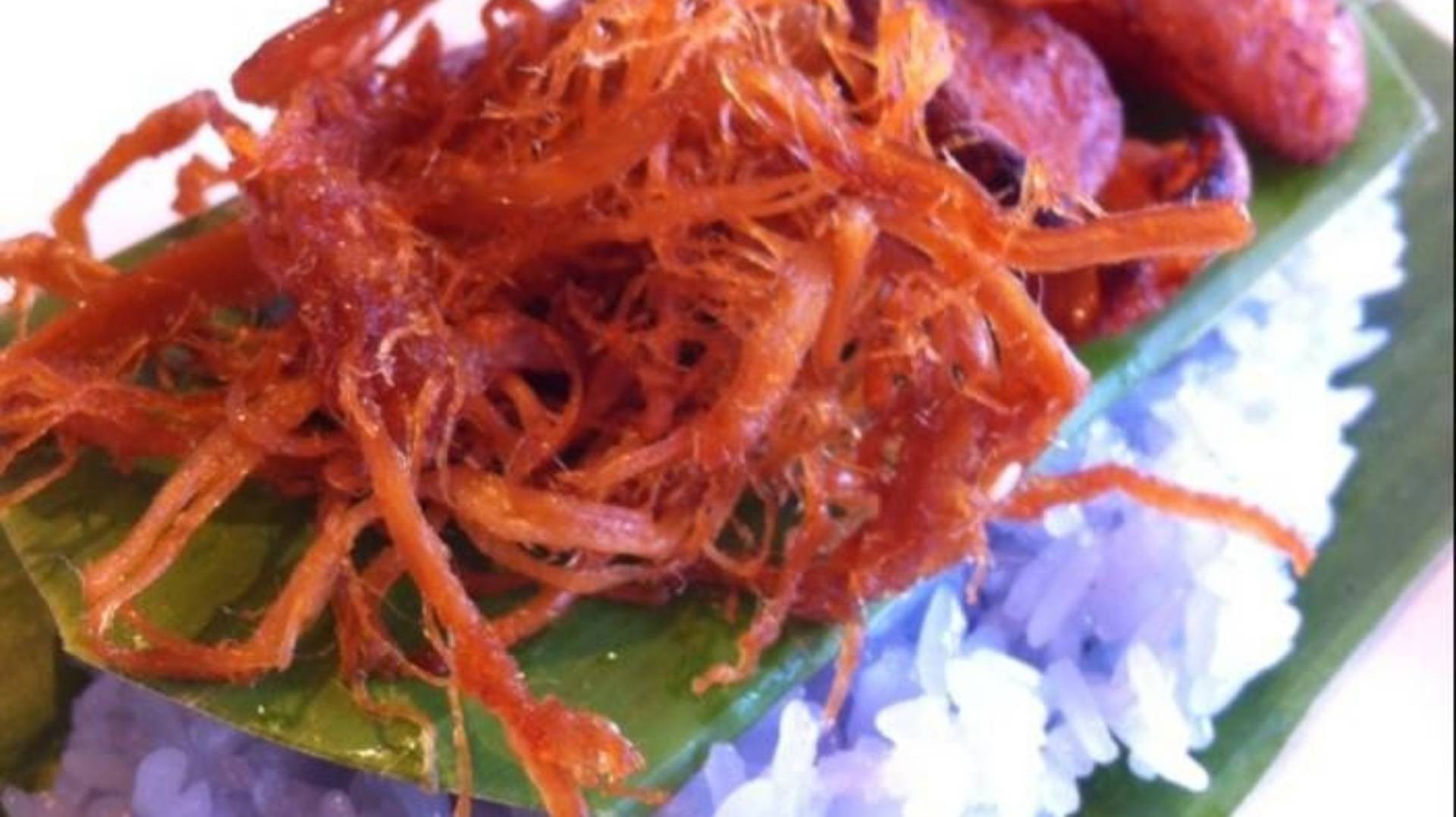 ข้าวเหนียวหมูทอด(DUCKY FOOD&DRINK) - - สั่งอาหารเดลิเวอรี | Wongnai x ...