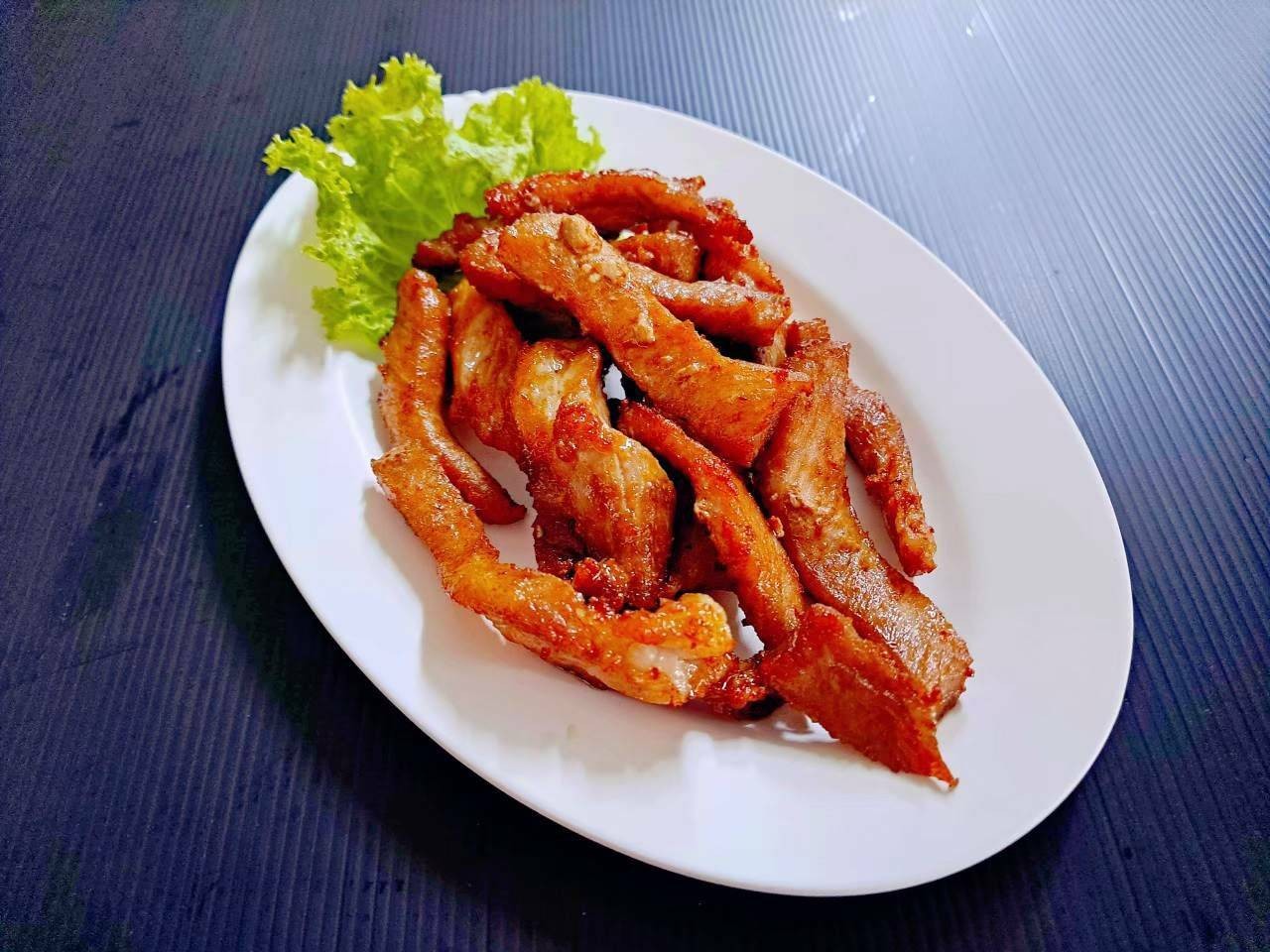 รีวิว ครัวธนิสา (Tanisa restaurant) - มักง่ายชิบหายร้านเหี้ยนี้ บอกก็ ...