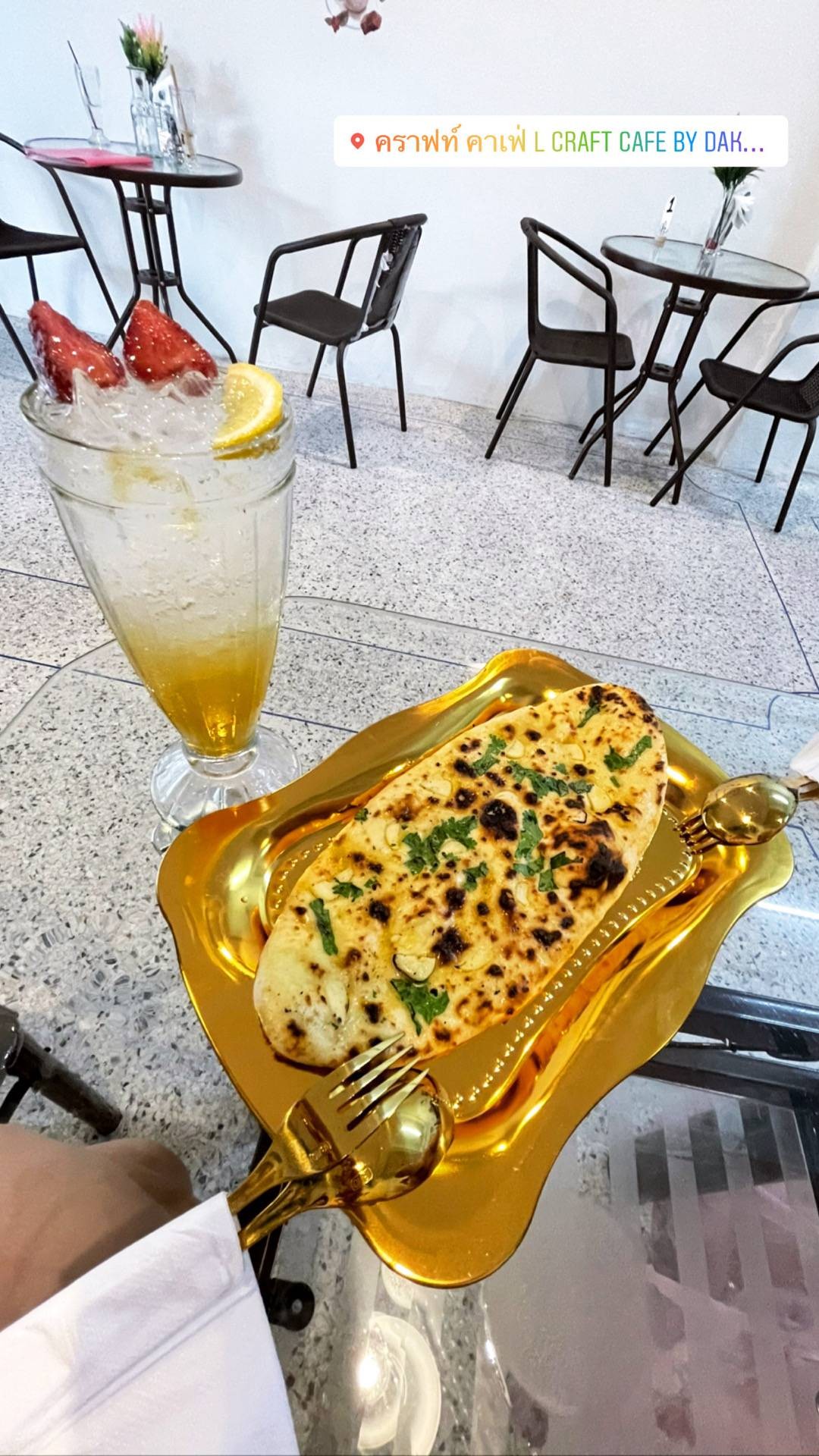 รีวิว คราฟท์คาเฟ่ CRAFT CAFE - ร้านตกแต่งน่ารัก แปลกใหม่มีเอกลักษณ์ ...