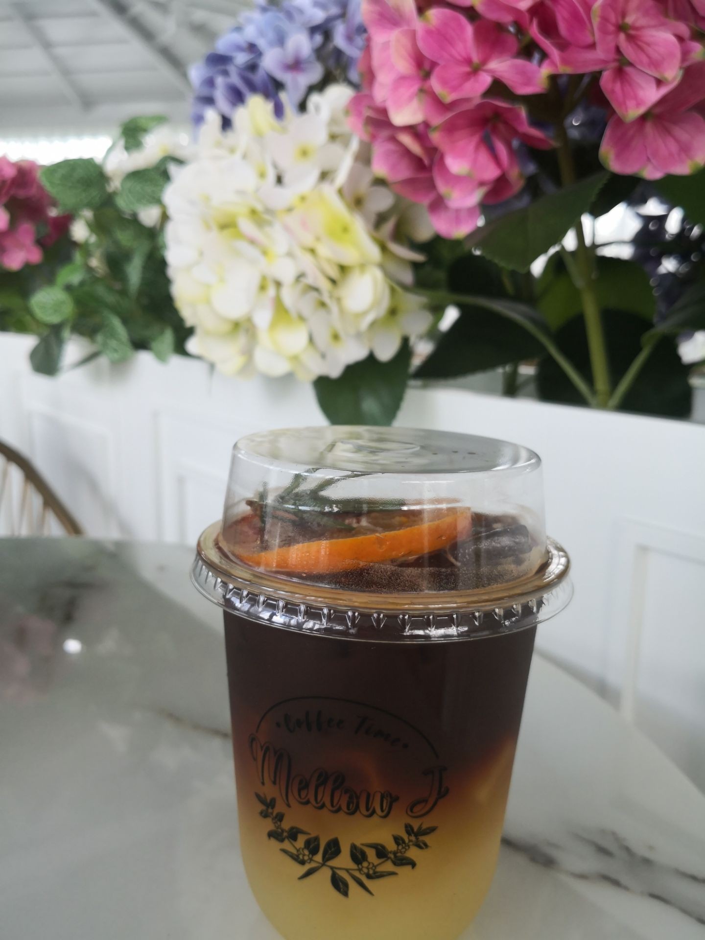 รีวิว Mellow J coffee - กาแฟอร่อย ร้านน่านั่ง พนักงานบริการดีเยี่ยม แอร์เย็นมากๆ
