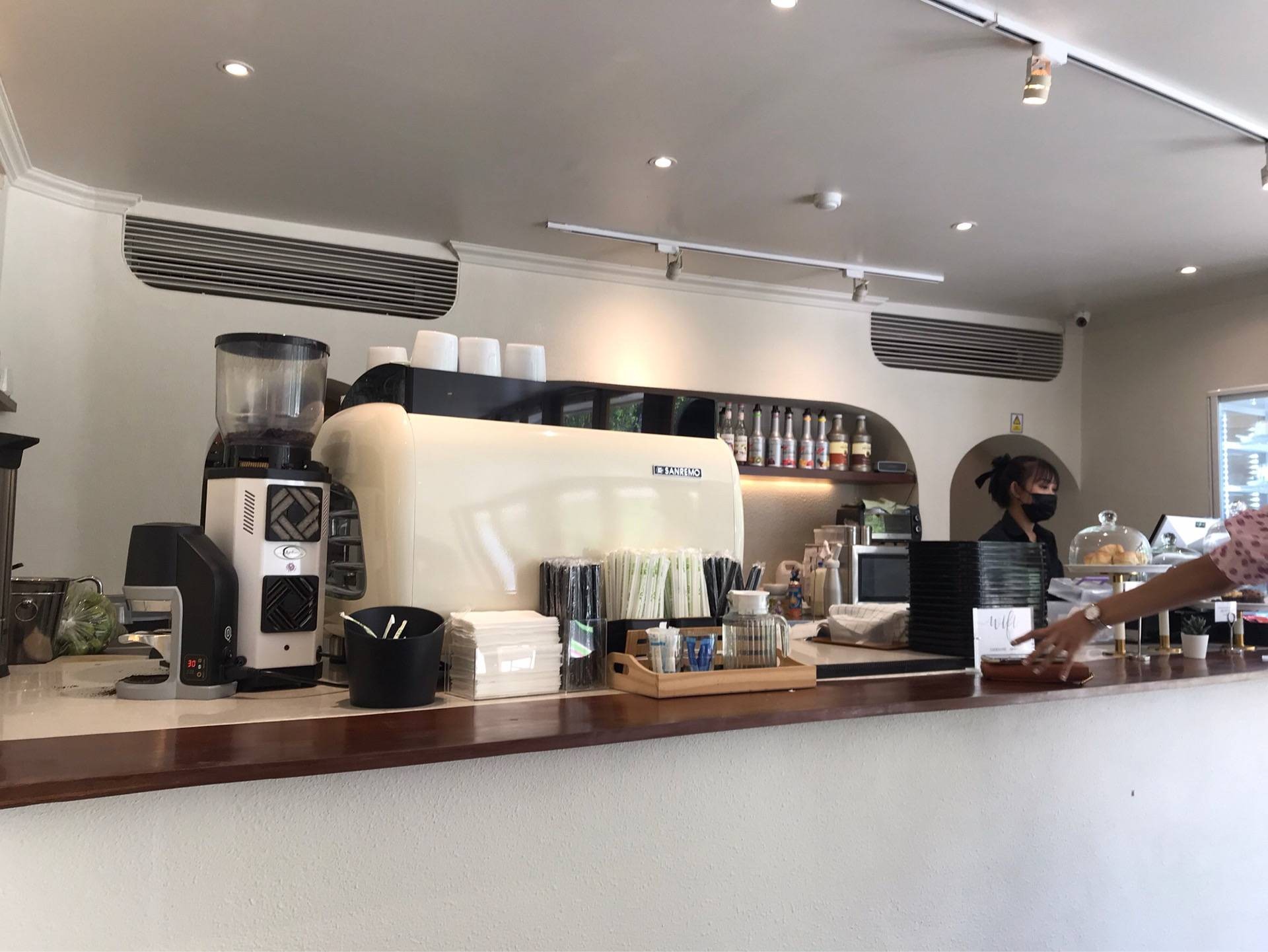 รีวิว Rabbit Cafe by Hotel Labaris - Rabbit Cafe@Hotel Labaris